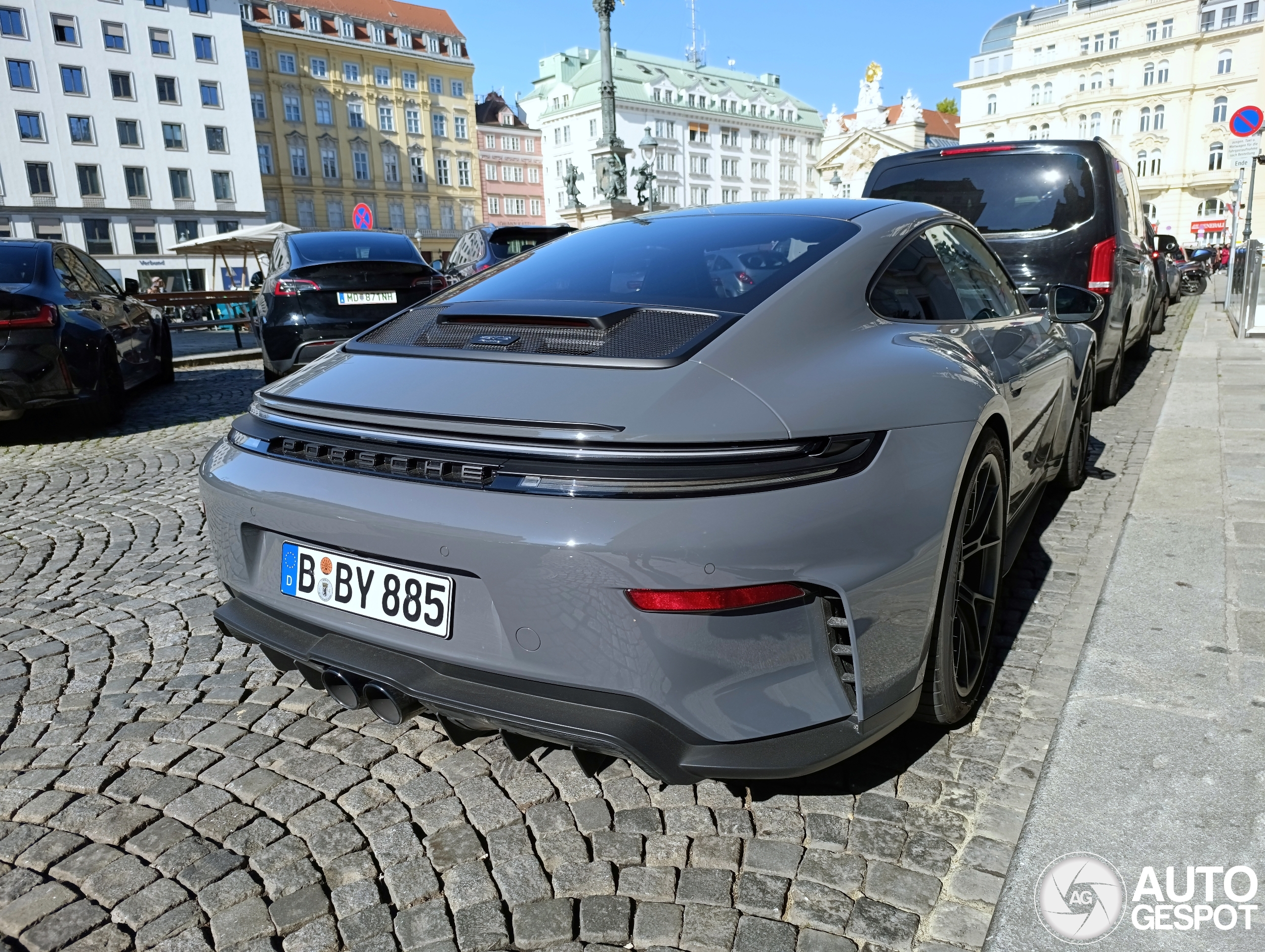 Porsche 992 GT3 Touring MkII - 03 October 2025 - Autogespot