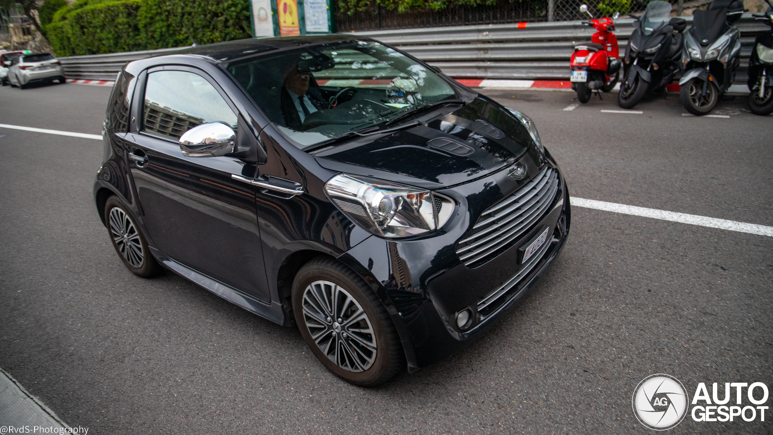 Aston Martin Cygnet Launch Edition Black - 04 October 2025 - Autogespot