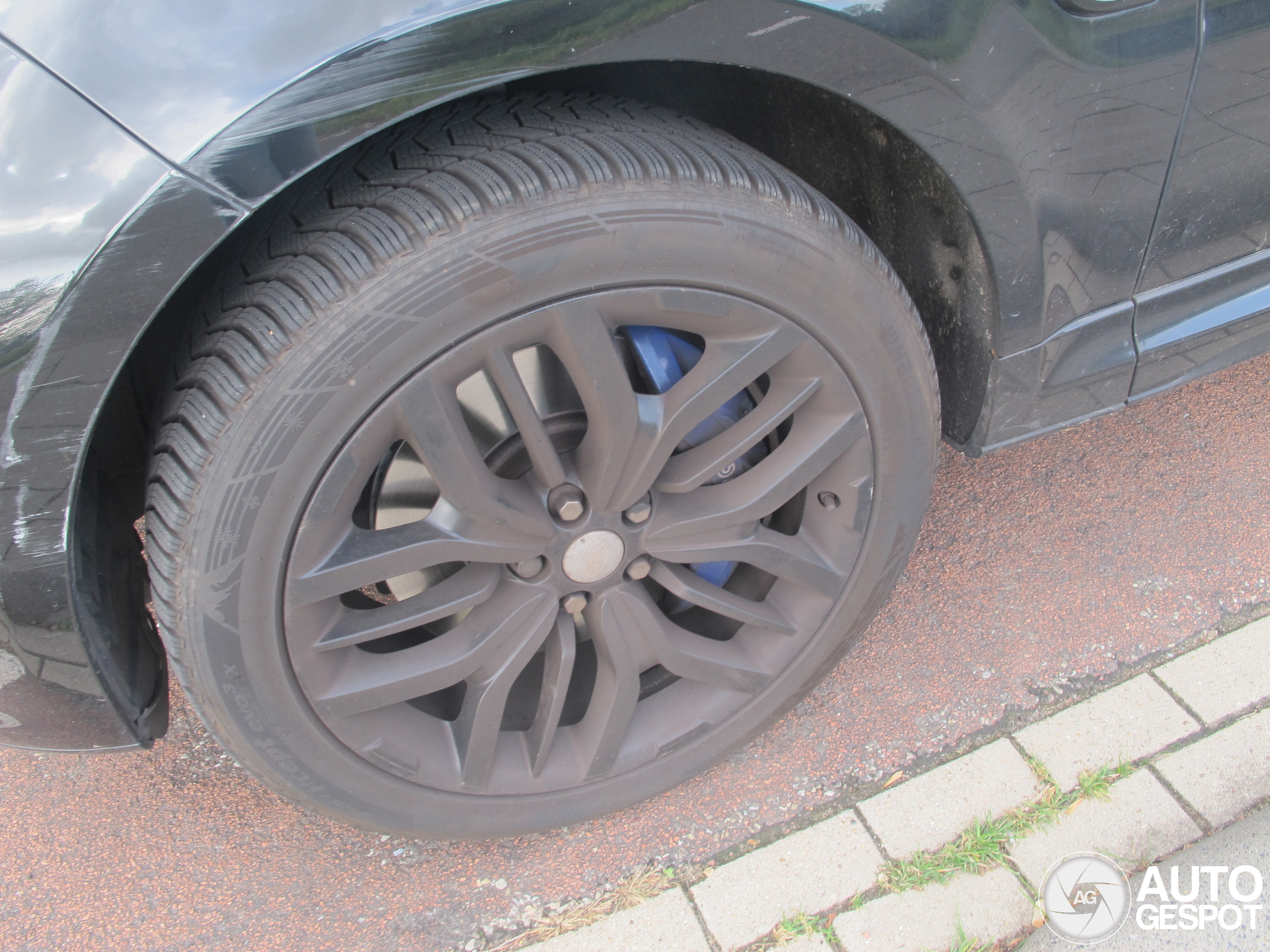 Land Rover Range Rover Sport SVR - 04 October 2025 - Autogespot