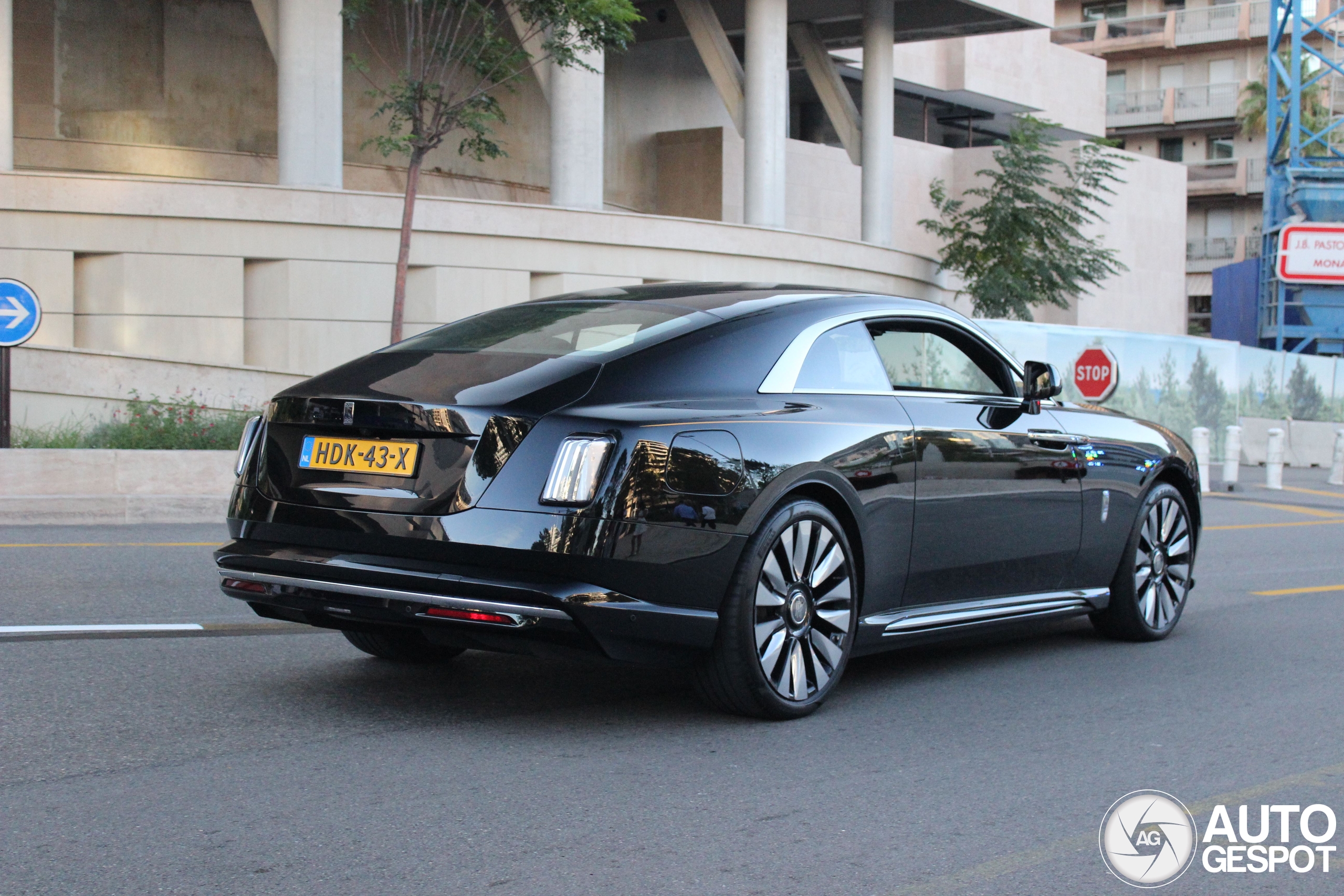 Rolls-Royce Spectre - 04 October 2025 - Autogespot