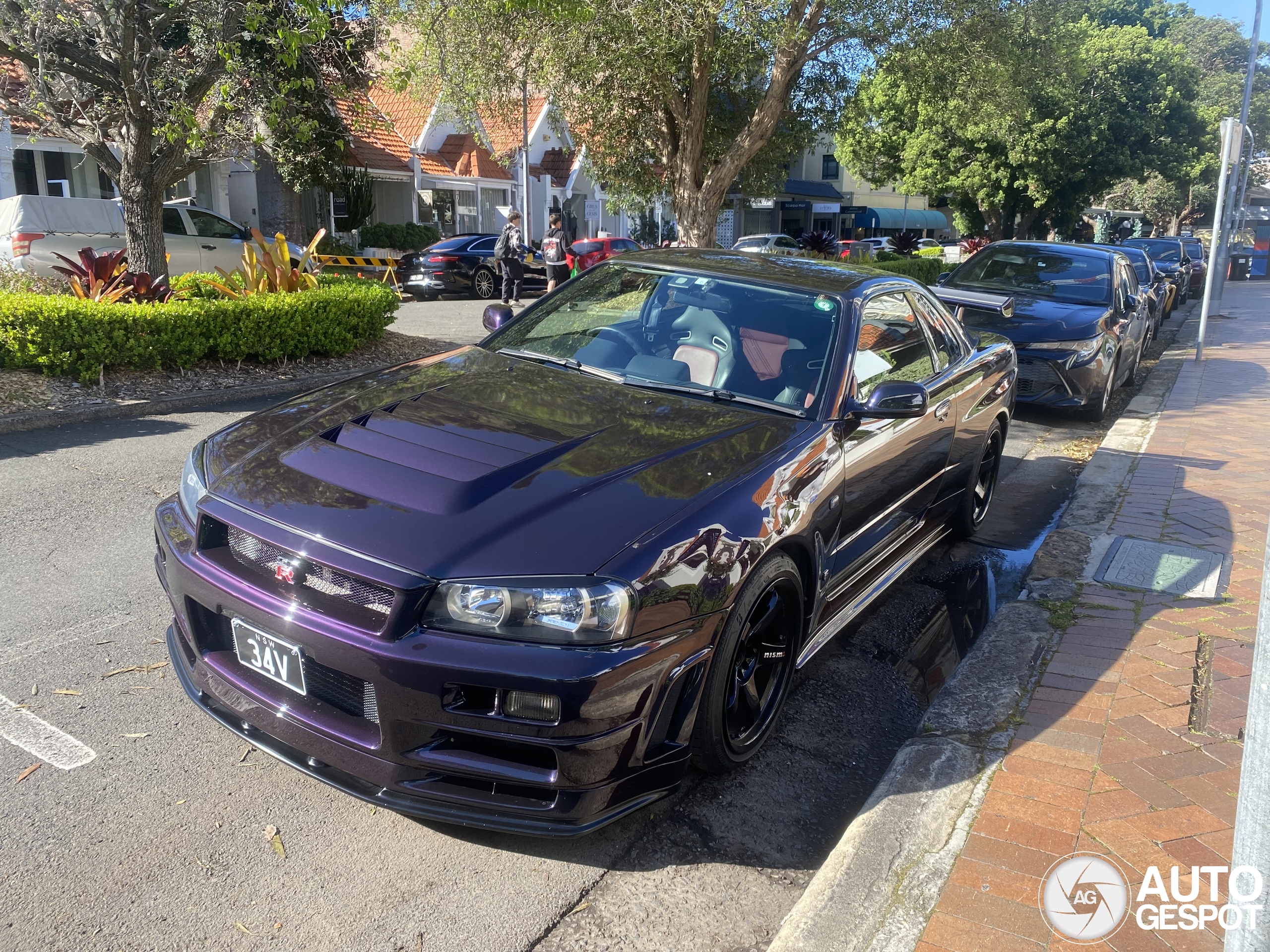 Nissan Skyline R34 GT-R V-Spec Midnight Purple Pearl II Special Color ...