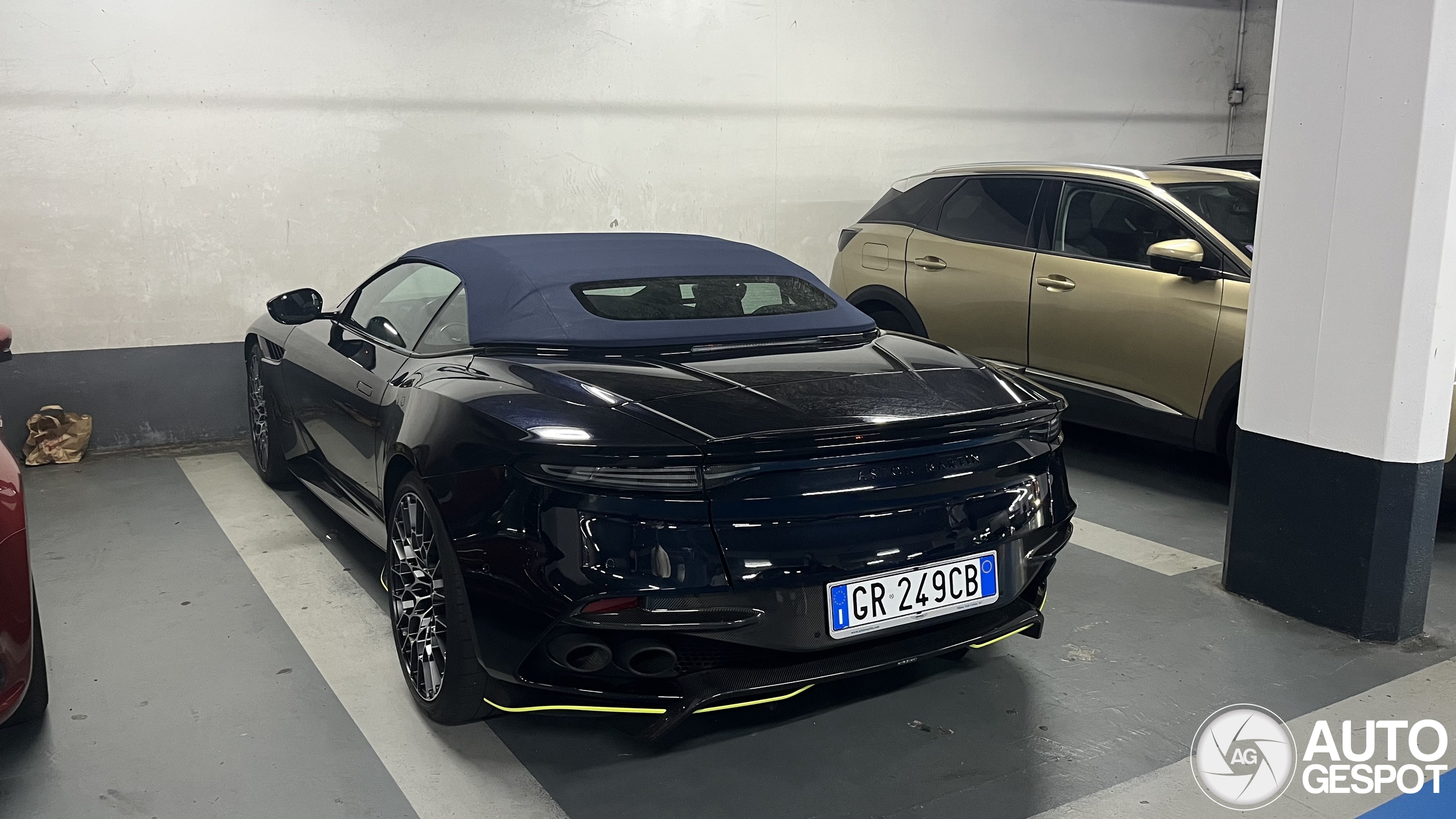 Aston Martin DBS 770 Ultimate Volante - 07 October 2025 - Autogespot
