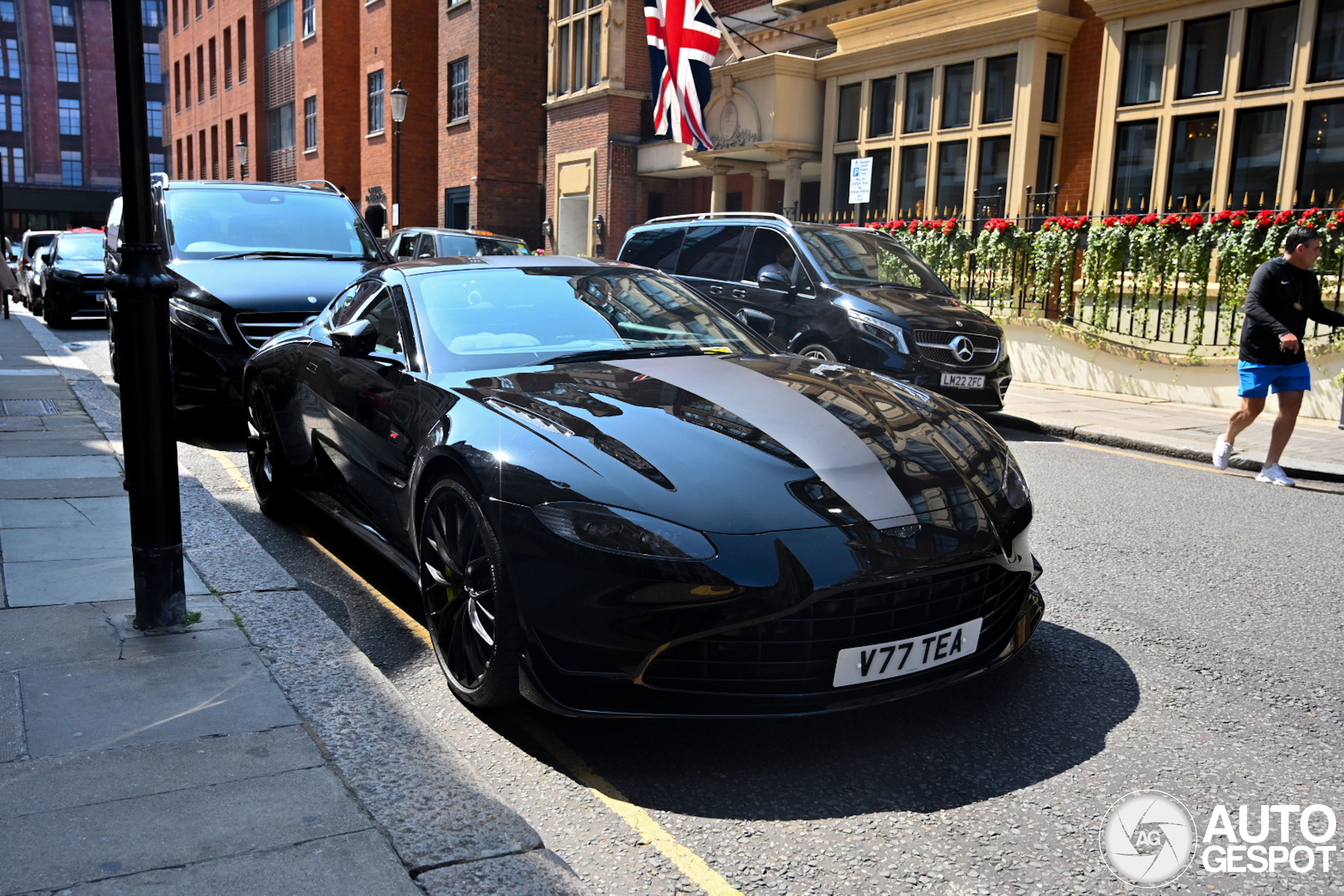 Aston Martin V8 Vantage Formula 1 Edition - 07 October 2025 - Autogespot