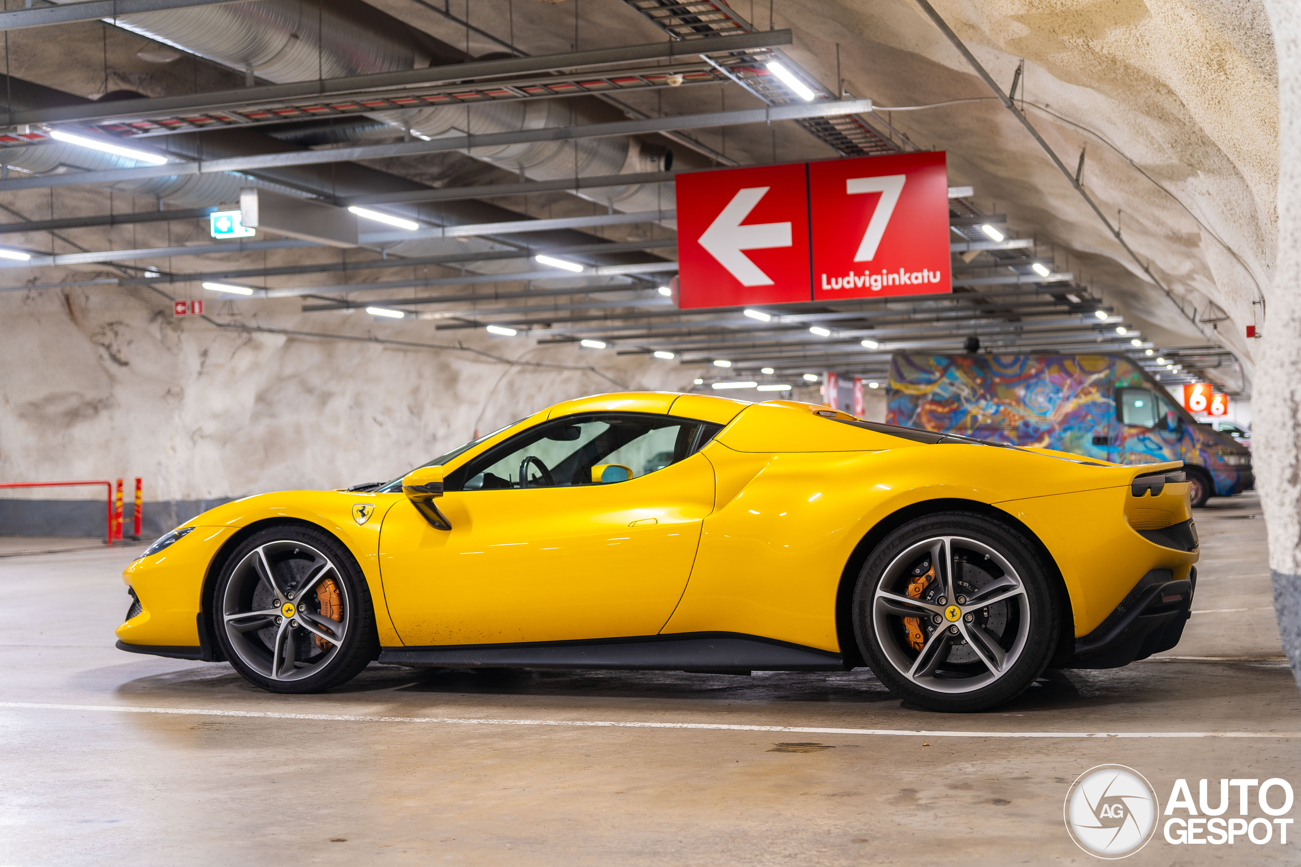 Ferrari 296 GTS - 07 October 2025 - Autogespot