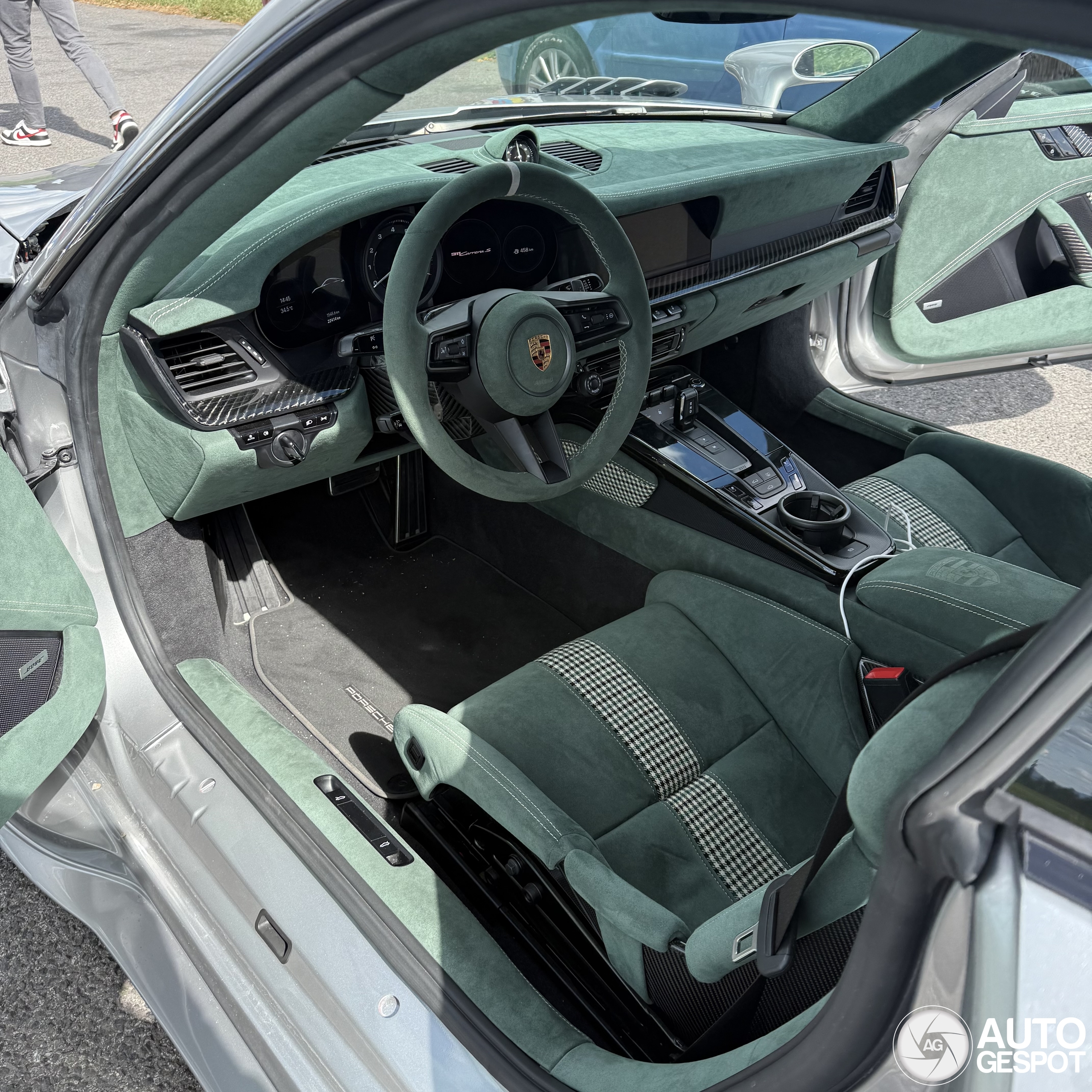 Porsche 992 Carrera S MkI Carbonerre Project GT1 Manta - 08 October ...