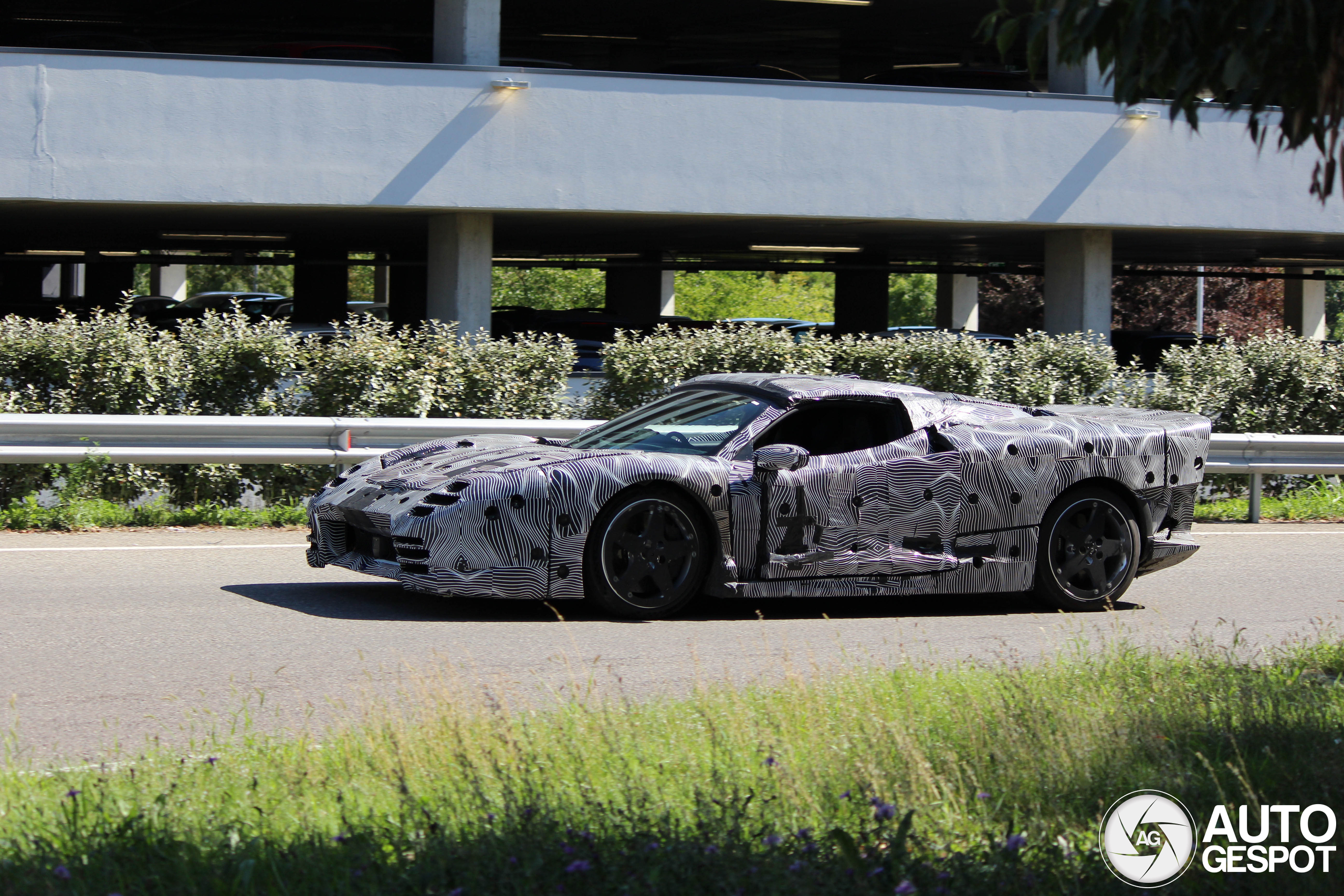 Ferrari 849 Testarossa Mule - 09 October 2025 - Autogespot