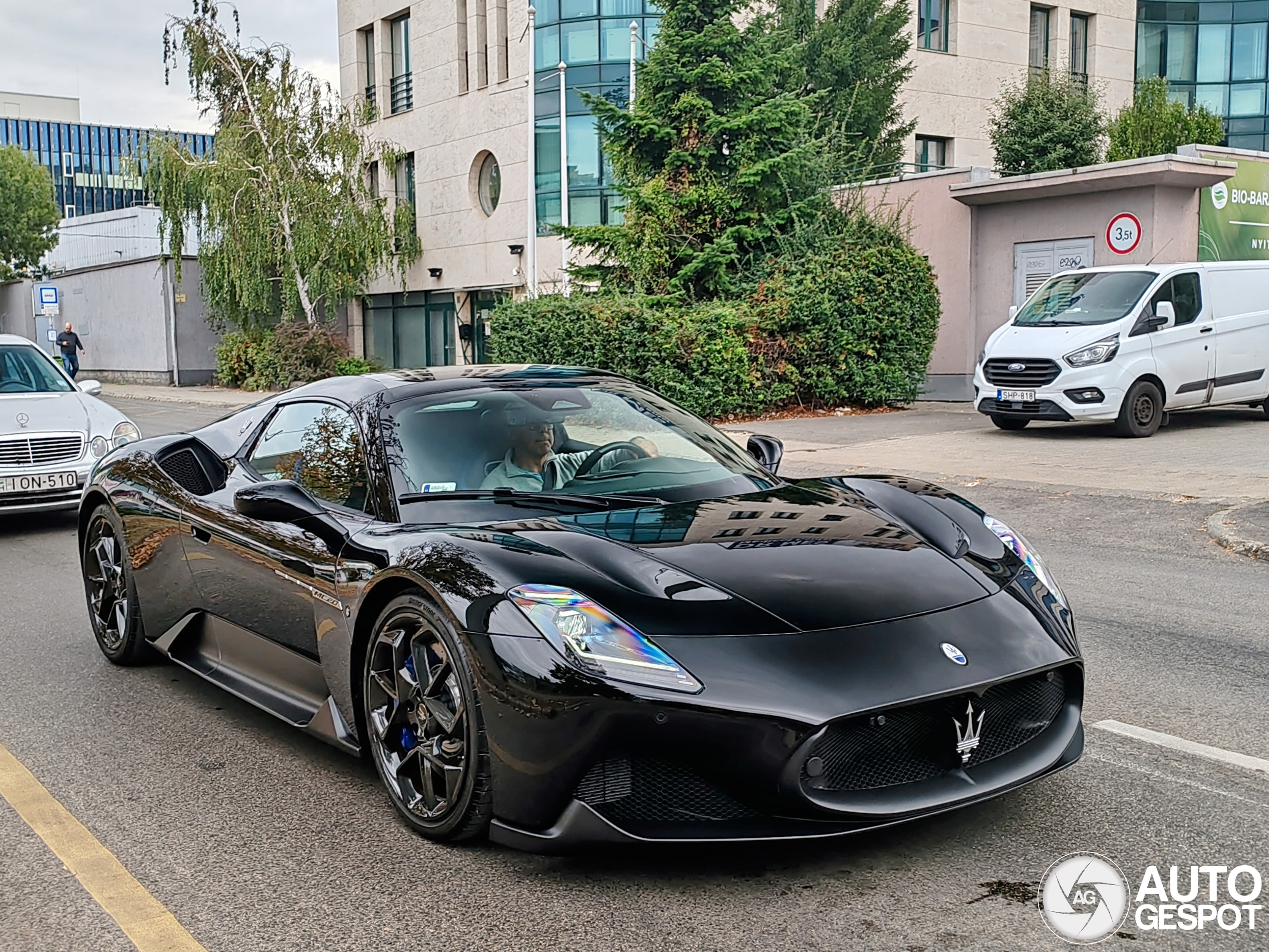 Maserati MC20 Cielo - 09 October 2025 - Autogespot