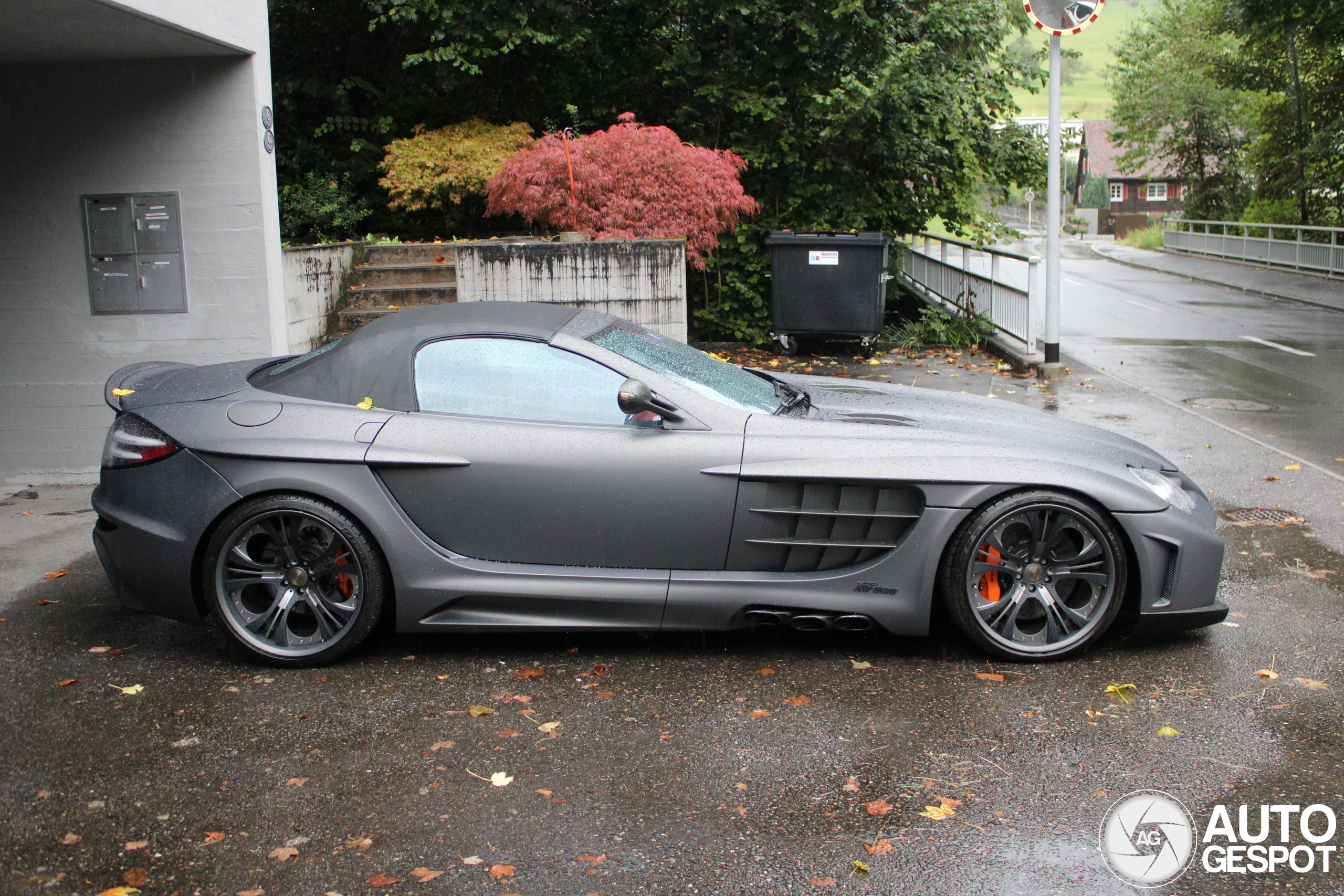 Mercedes-Benz FAB Design SLR McLaren Roadster Desire - 17 October 2025 ...
