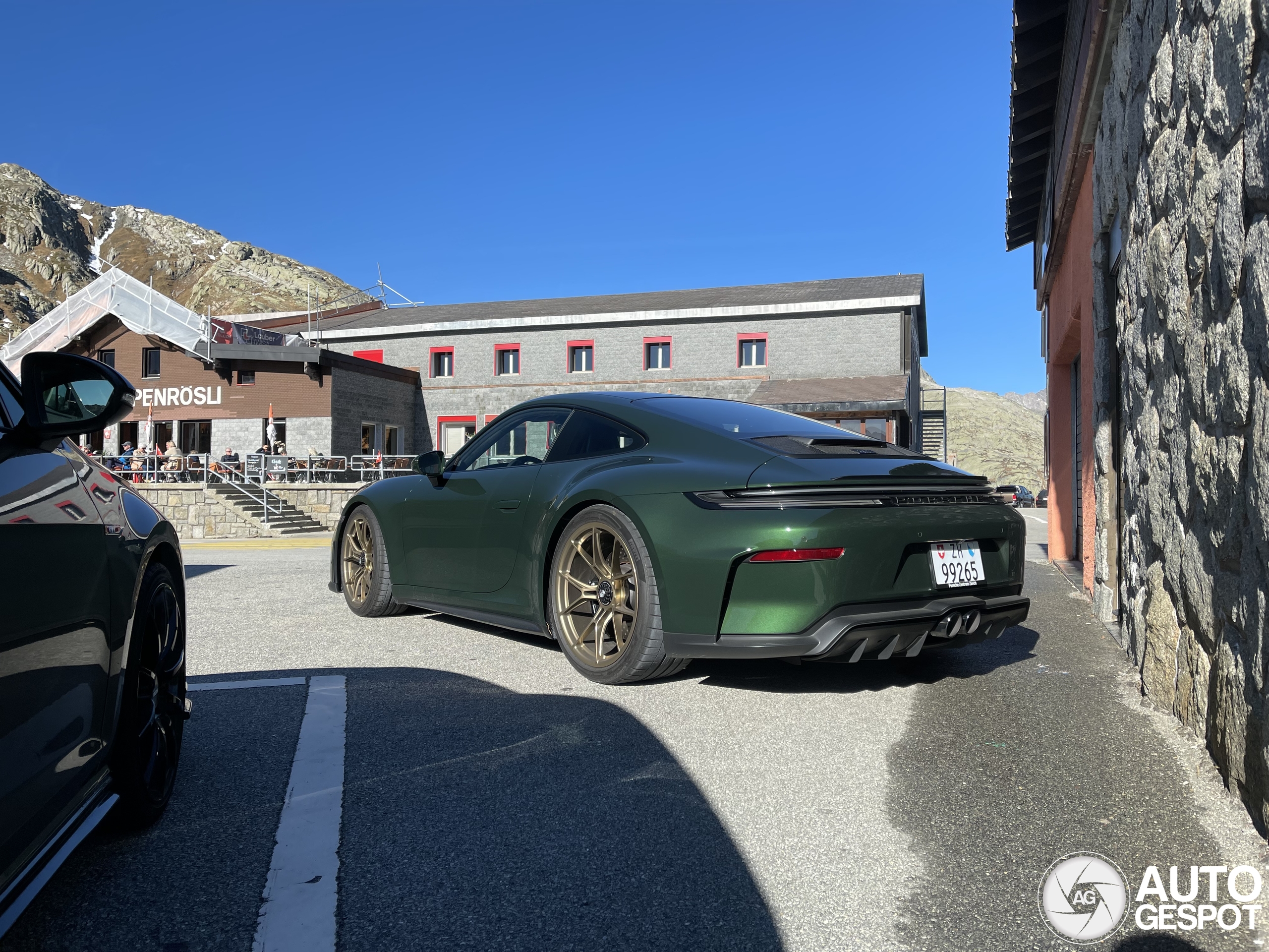 Porsche 992 GT3 Touring MkII - 18 October 2025 - Autogespot