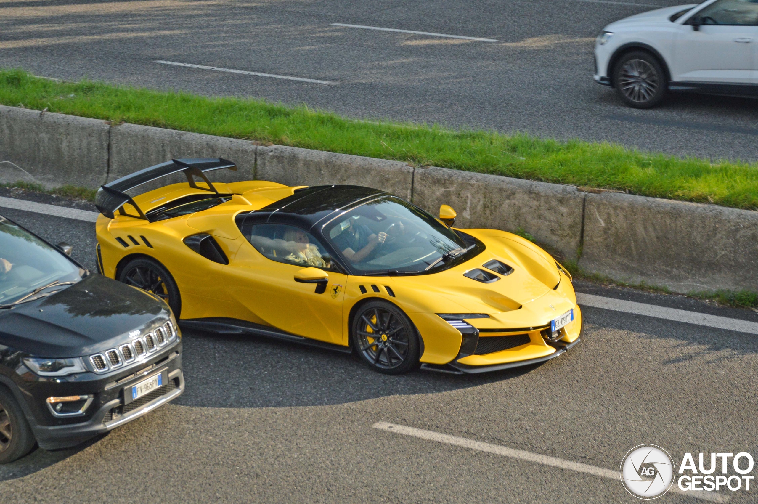 Ferrari SF90 XX Spider - 22 October 2025 - Autogespot