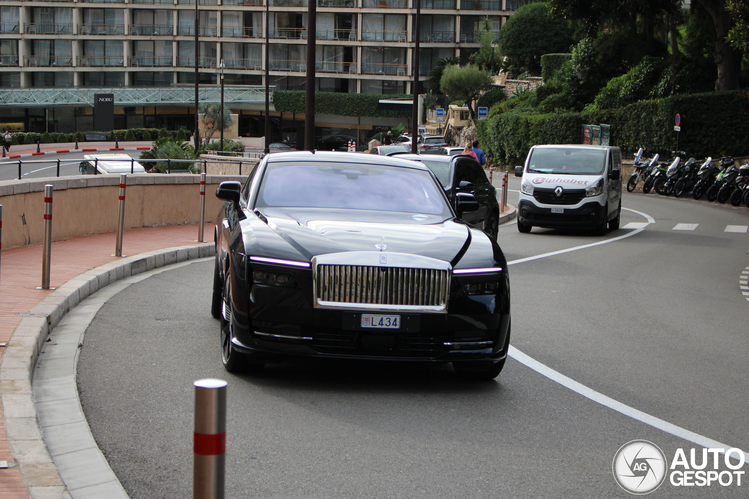 Rolls-Royce Spectre - 24 October 2025 - Autogespot