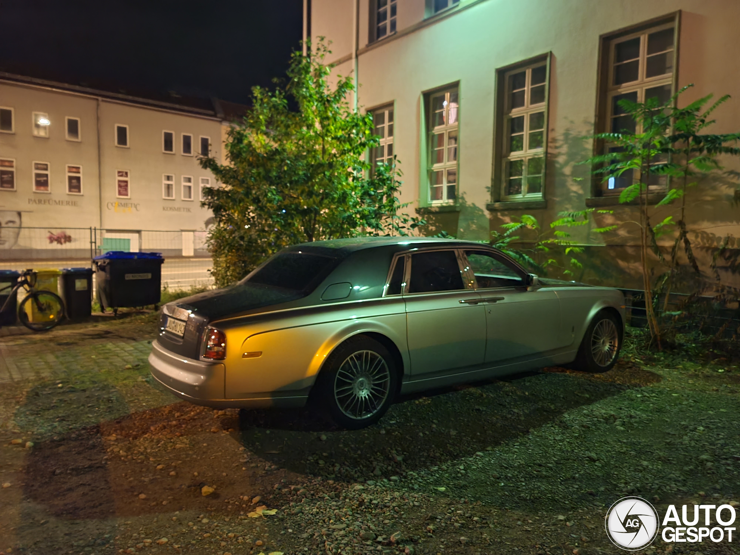 Rolls-Royce Phantom - 25 October 2025 - Autogespot