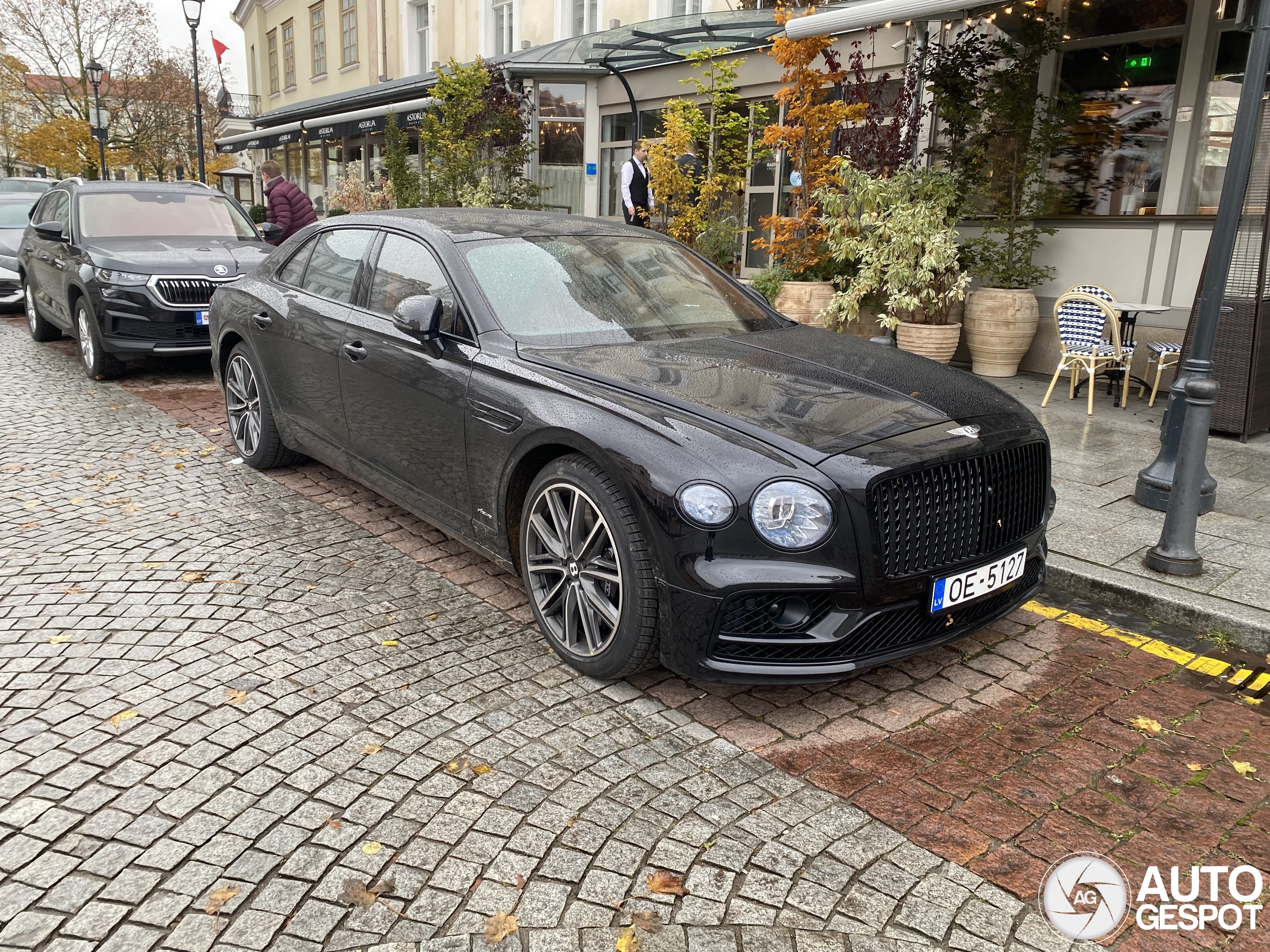 Bentley Flying Spur V8 Azure - 26 October 2025 - Autogespot