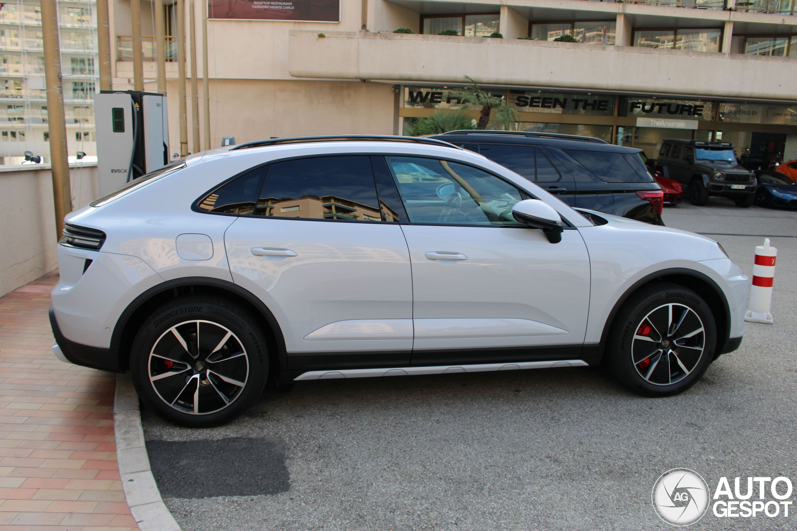 Porsche Macan EV Turbo - 27 October 2025 - Autogespot
