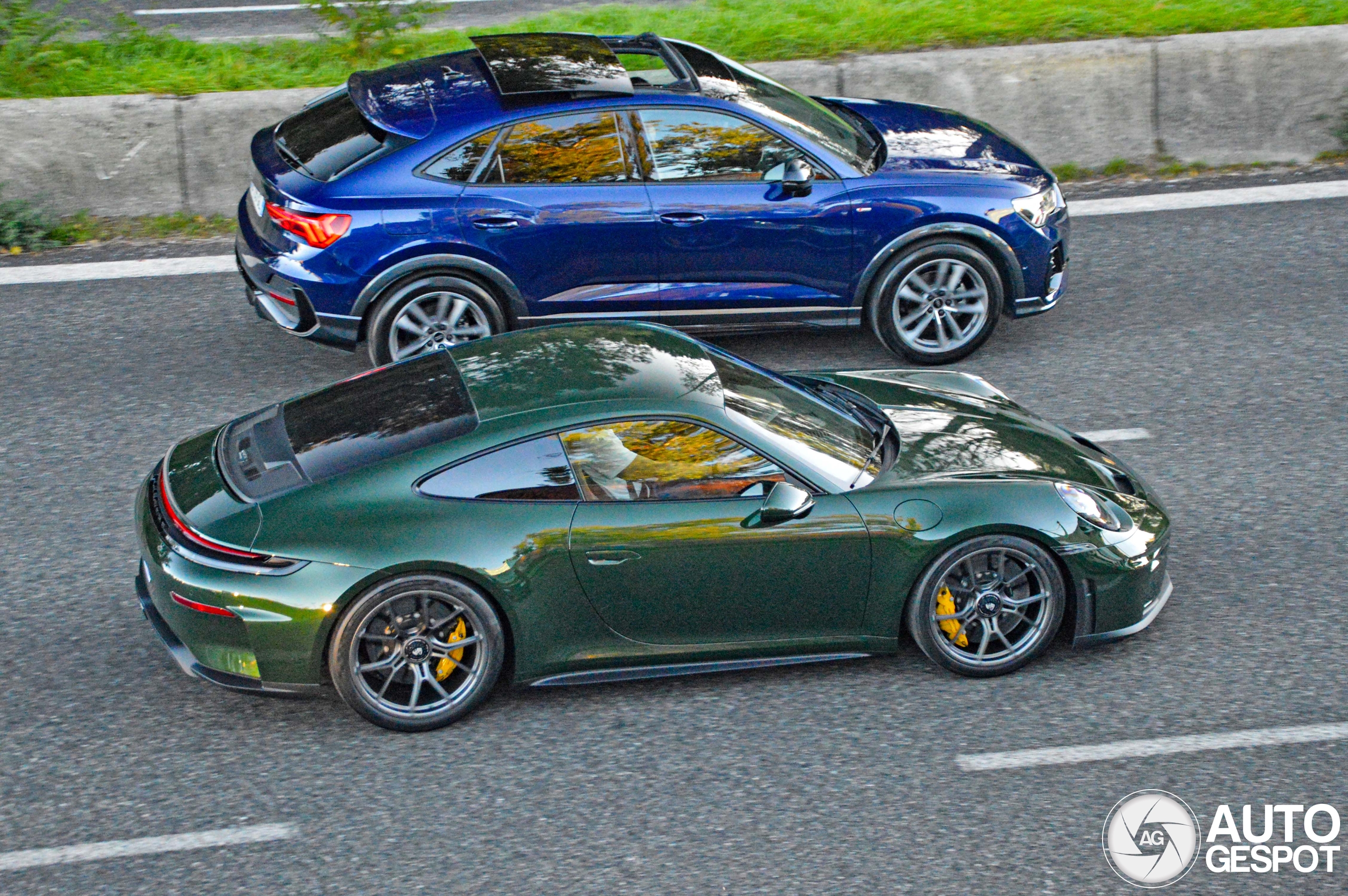 Porsche 992 GT3 Touring MkII - 31 October 2025 - Autogespot