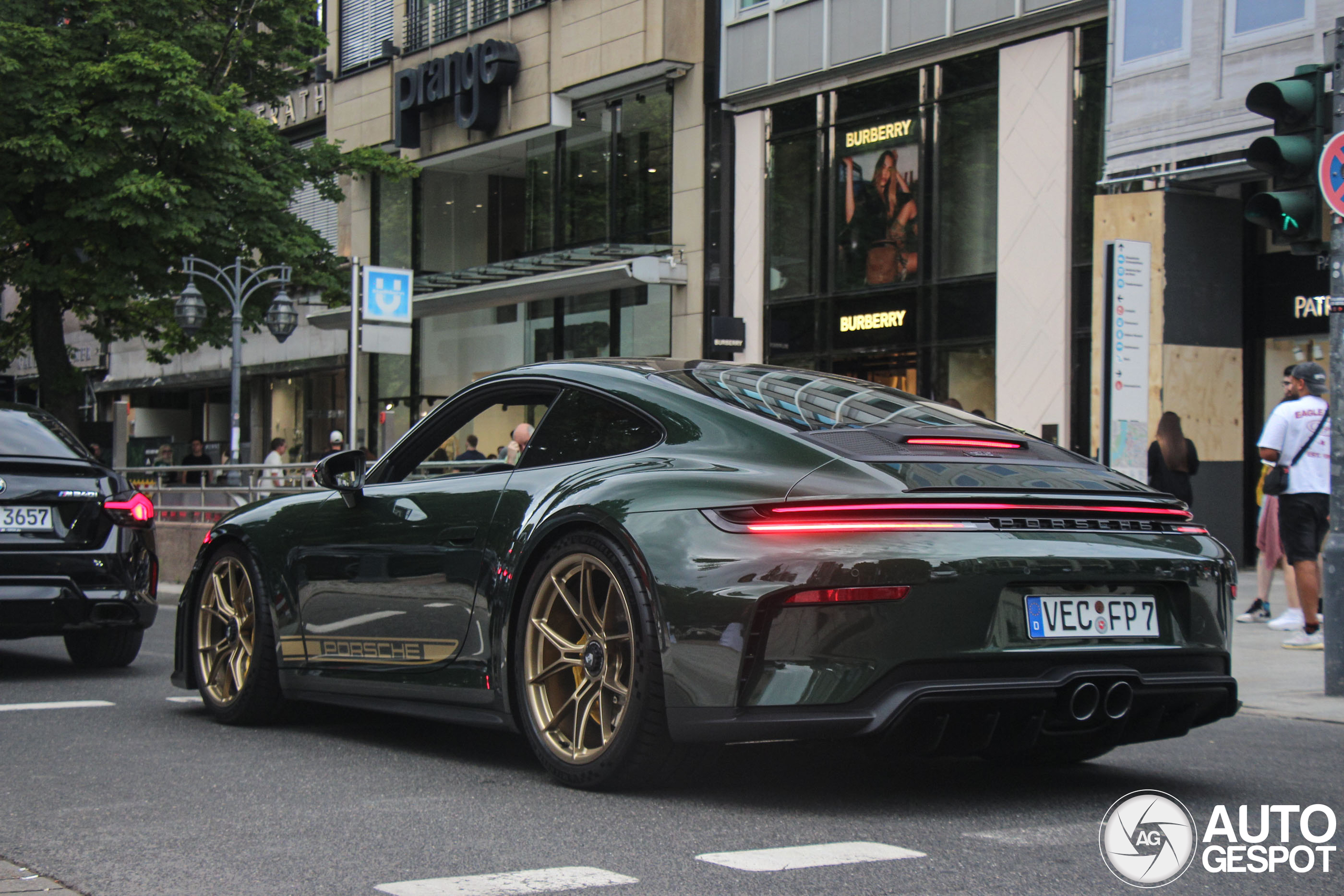 Porsche 992 GT3 Touring MkII - 01 November 2025 - Autogespot