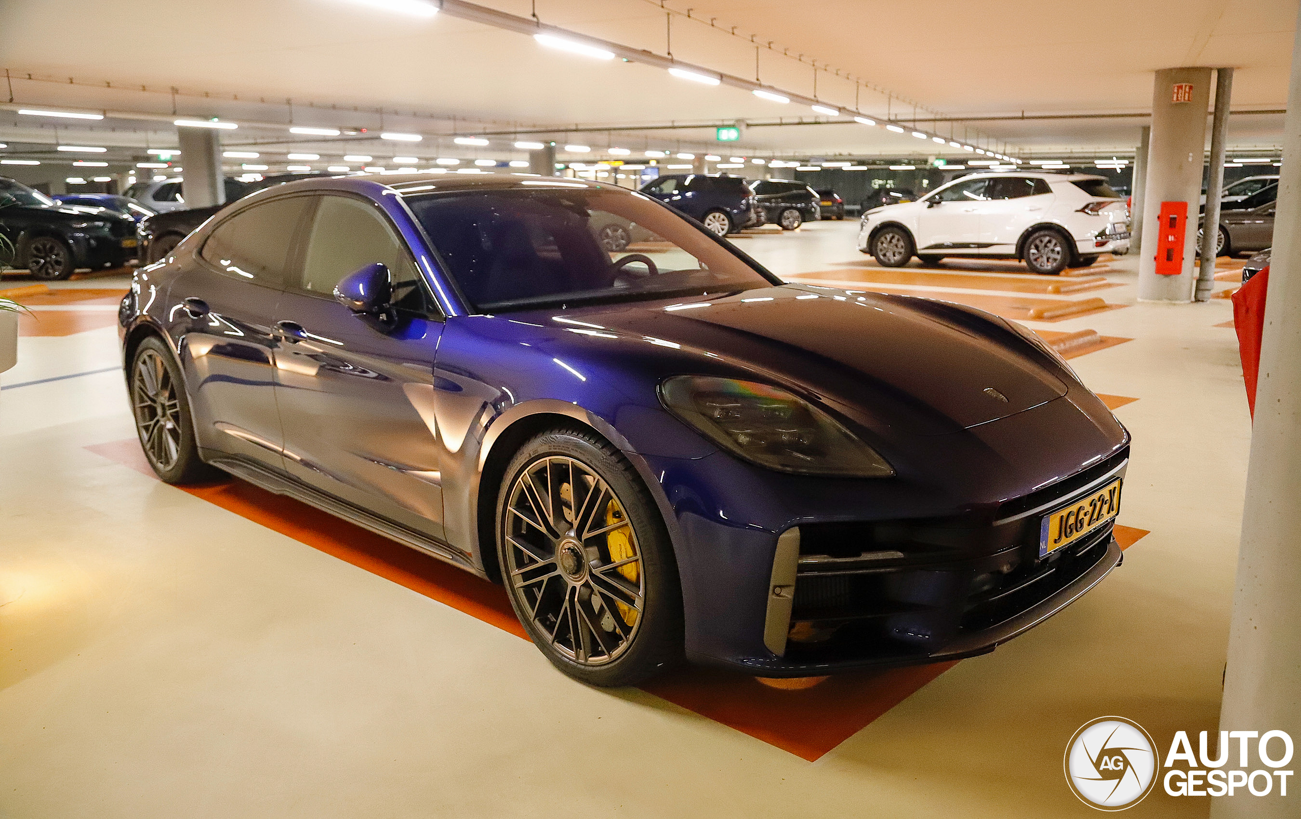 Porsche 972 Panamera Turbo S E-Hybrid - 04 November 2025 - Autogespot