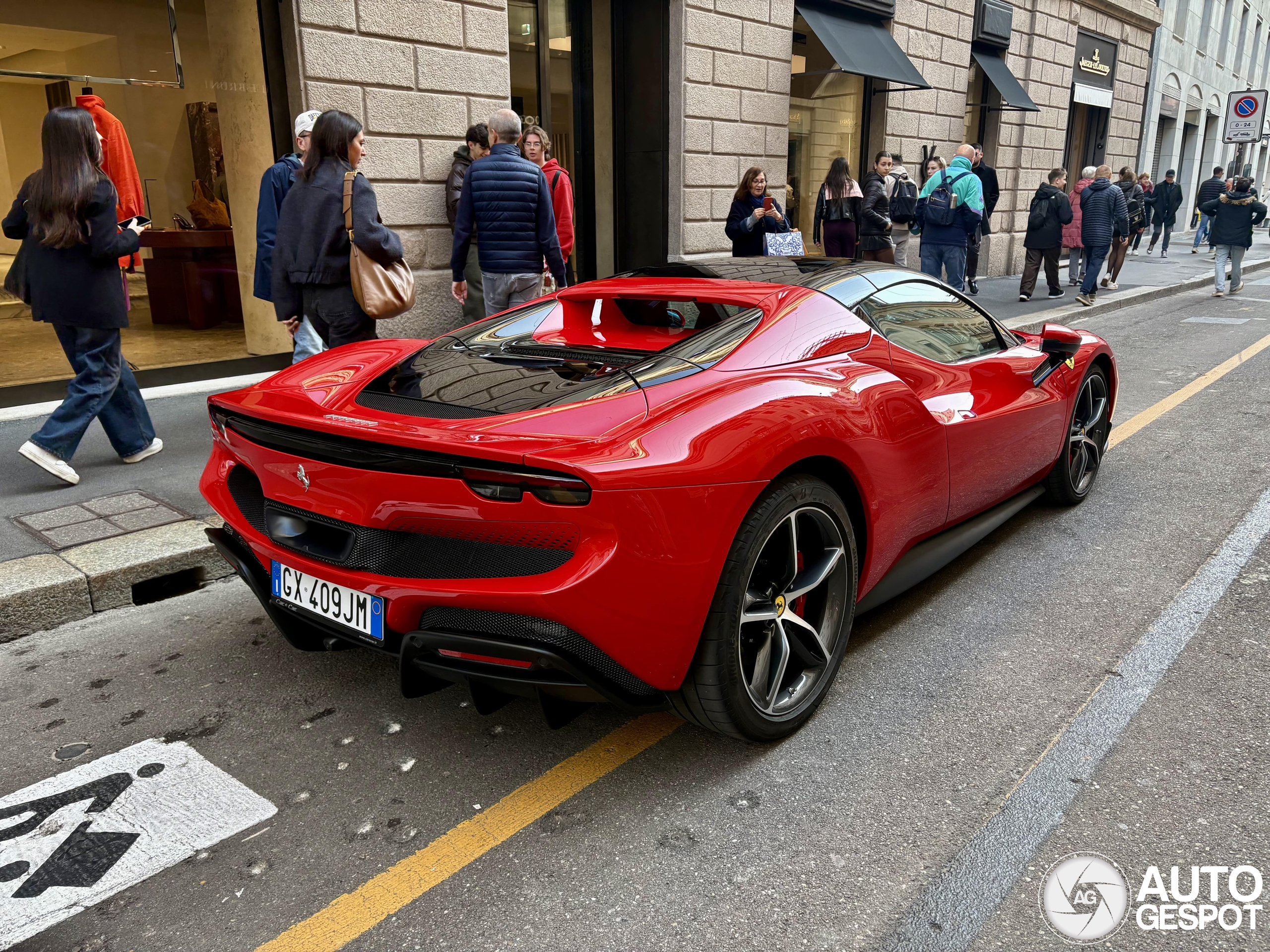 Ferrari 296 GTS - 09 November 2025 - Autogespot