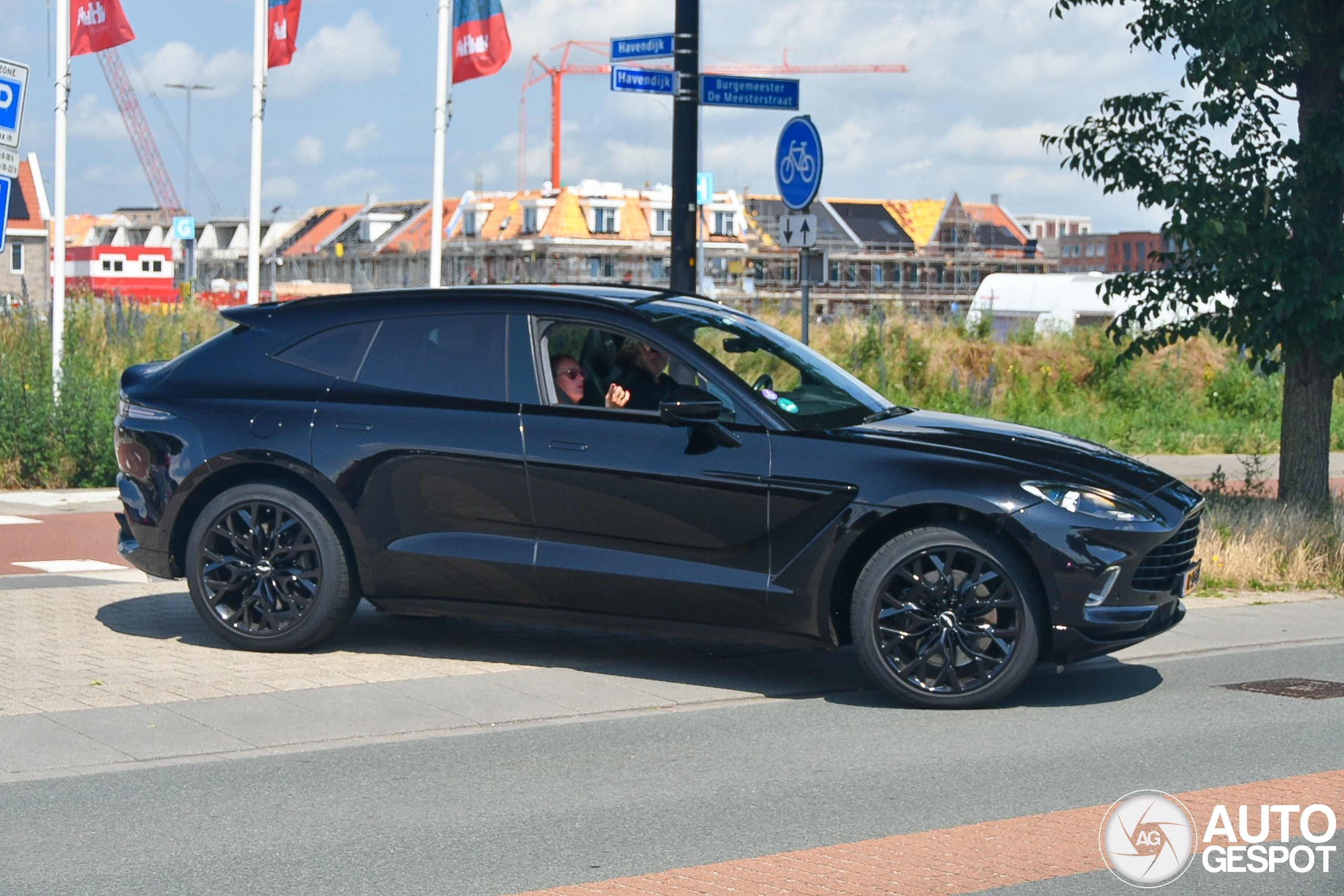 Aston Martin DBX - 11 November 2025 - Autogespot