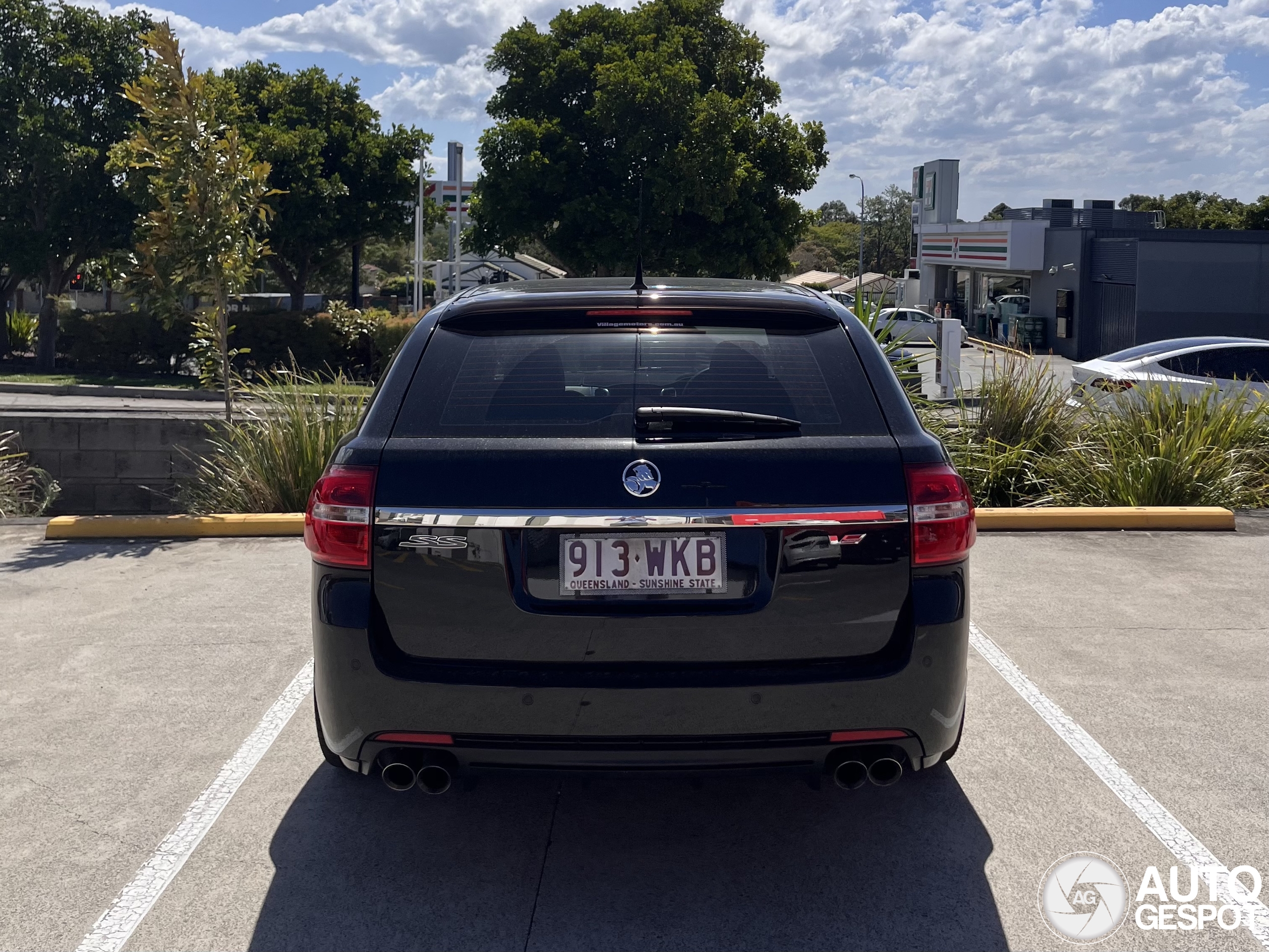 Holden VF Series II Commodore SS V Sportwagon - 12 November 2025 ...