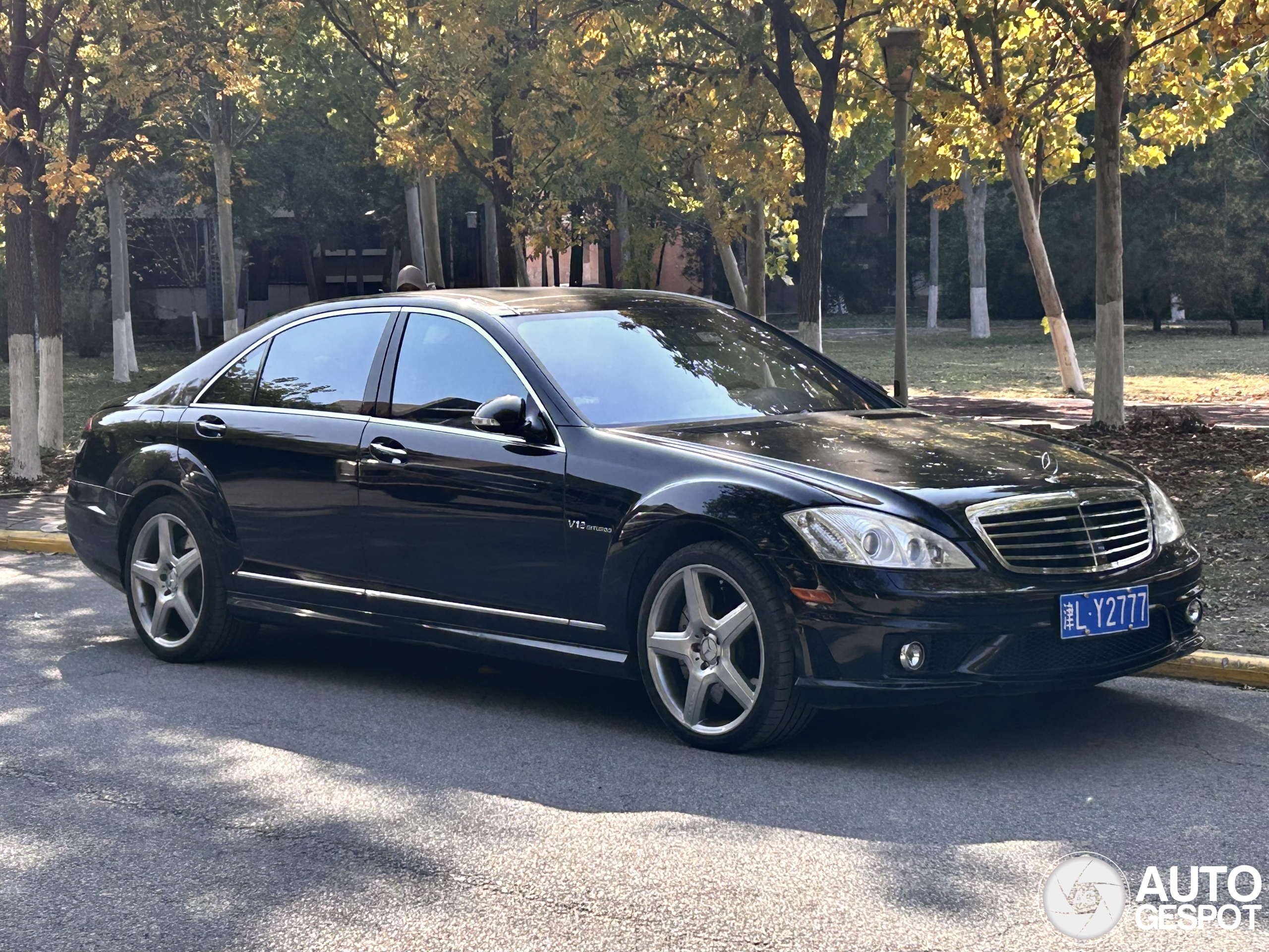Mercedes-Benz S 65 AMG V221 - 15 November 2025 - Autogespot
