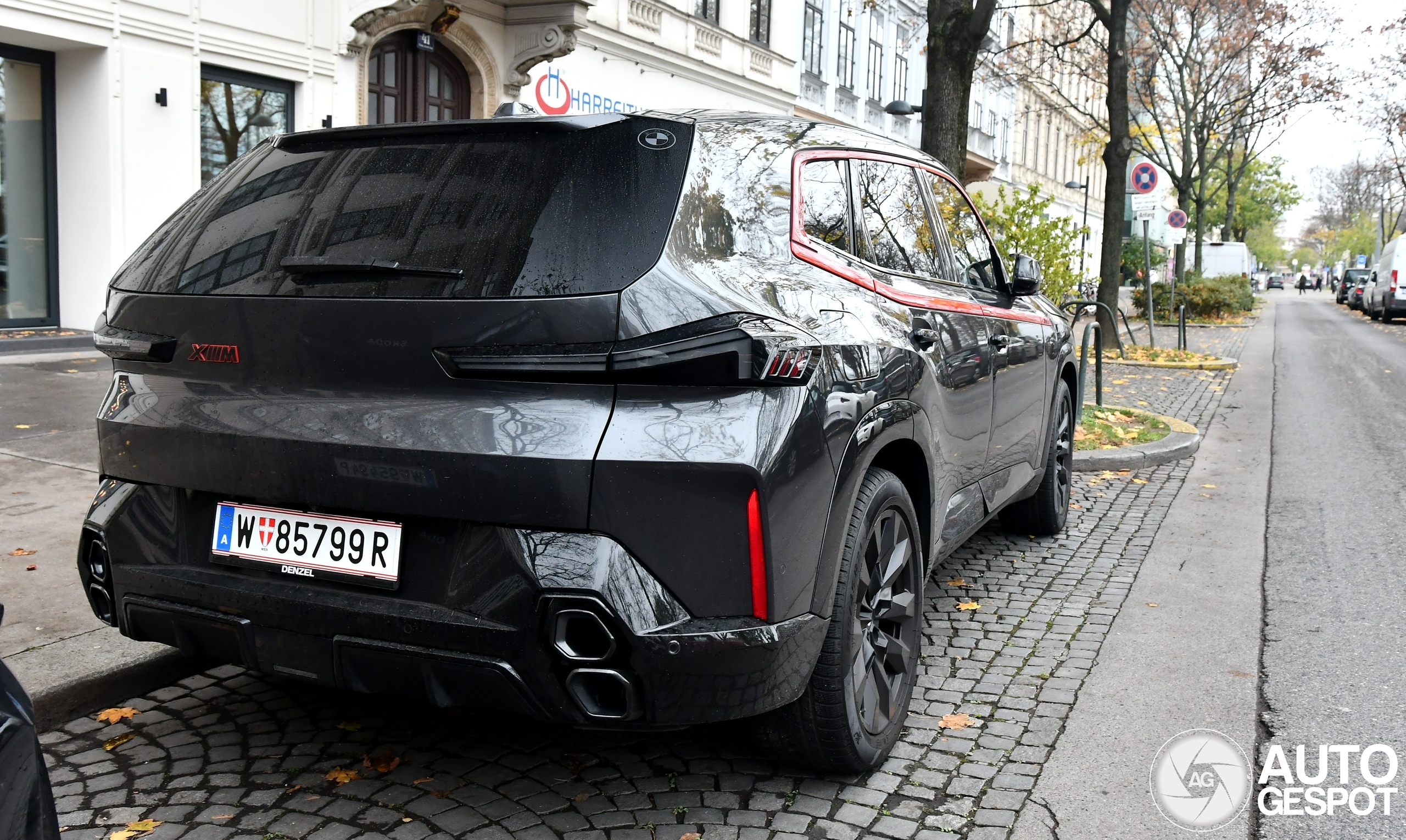 BMW XM G09 Label Red - 16 November 2025 - Autogespot