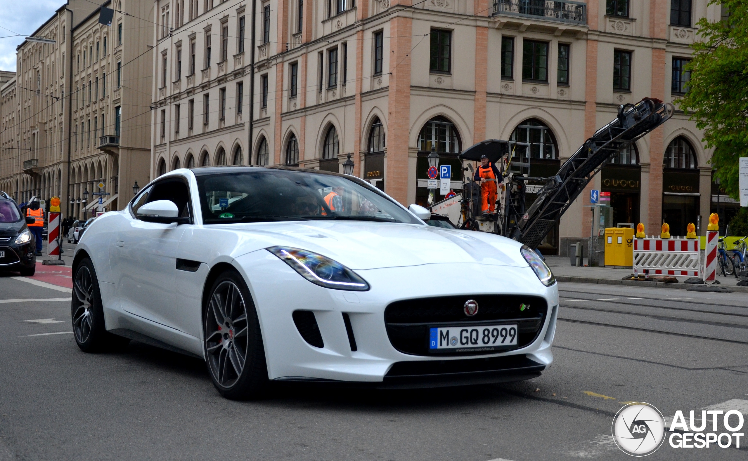 Jaguar F-TYPE R AWD Coupé - 16 November 2025 - Autogespot