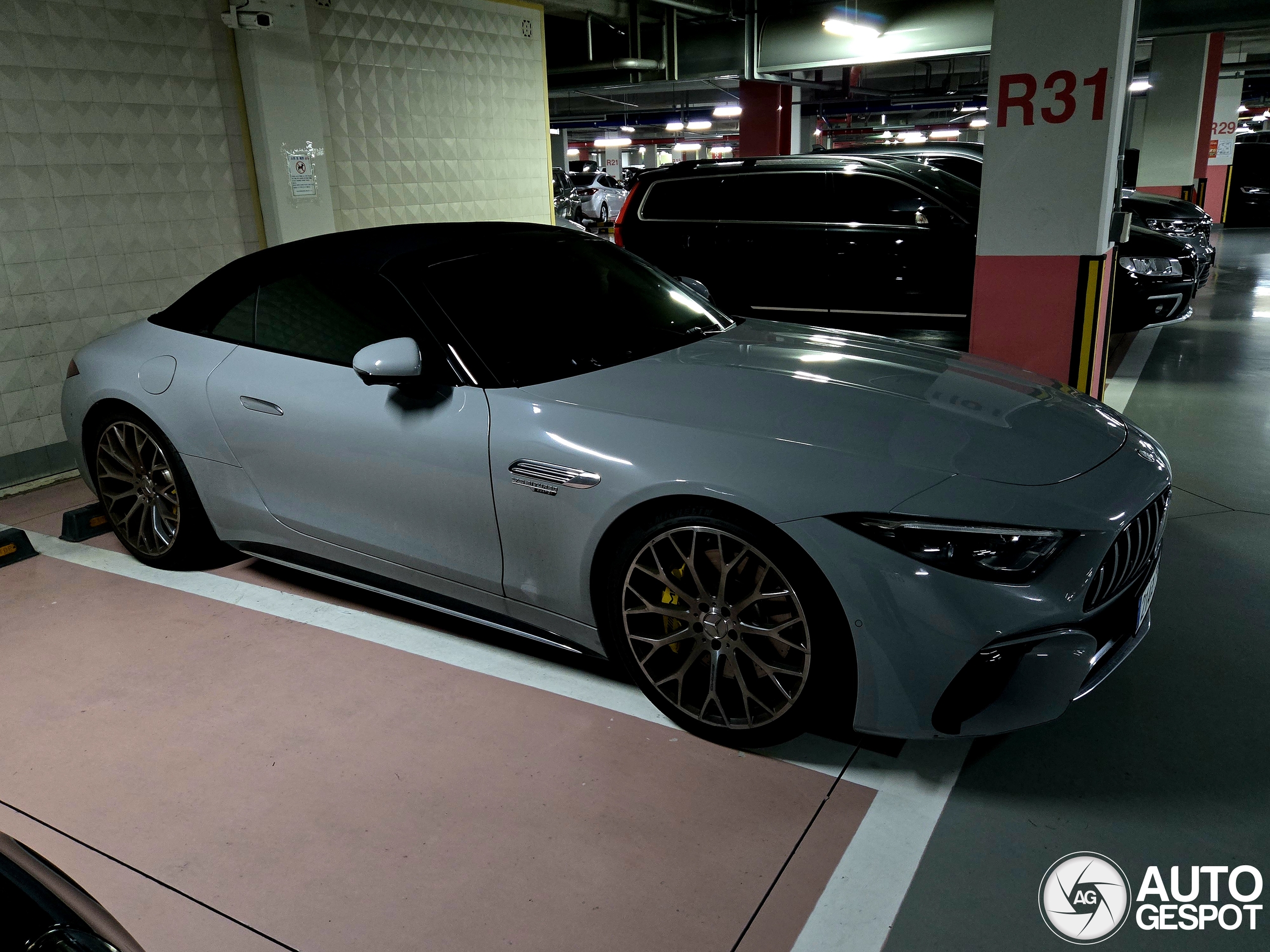 Mercedes-AMG SL 63 R232 - 16 November 2025 - Autogespot