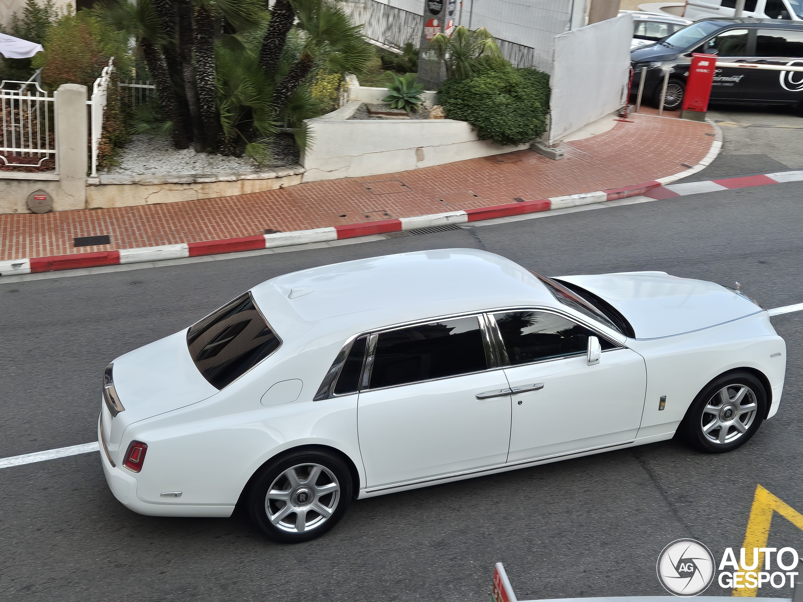 Rolls-Royce Phantom VIII EWB - 16 November 2025 - Autogespot