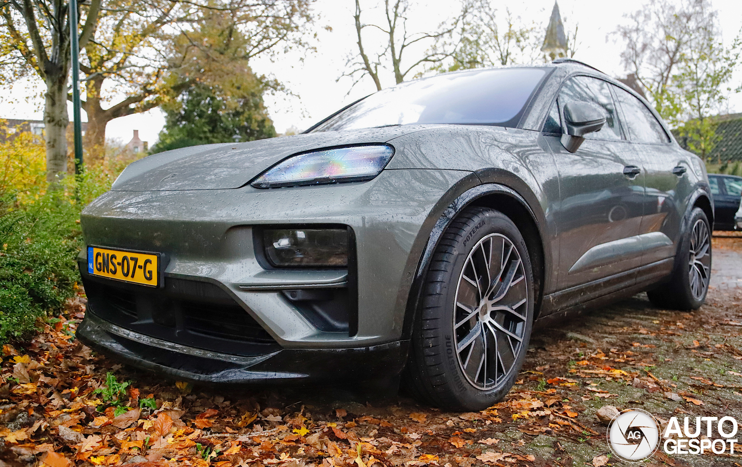 Porsche Macan EV Turbo - 24 November 2025 - Autogespot