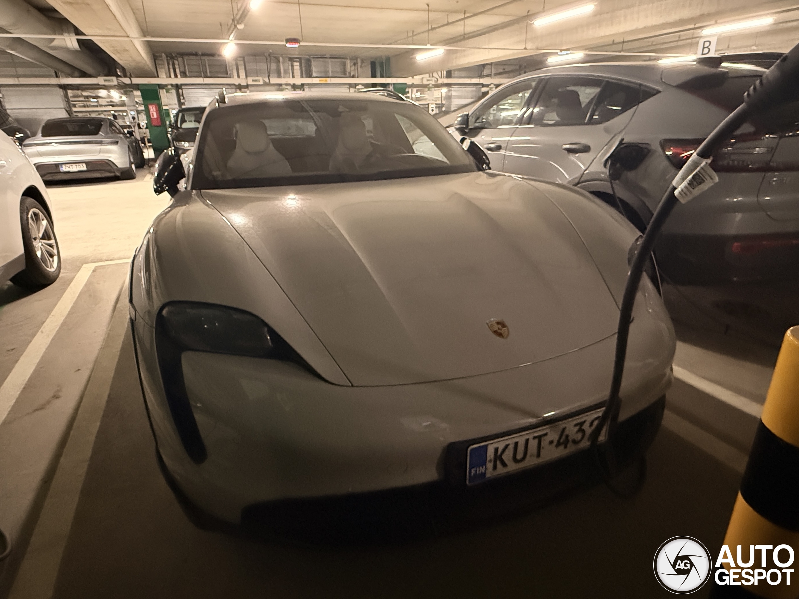 Porsche Taycan Turbo S Cross Turismo - 24 November 2025 - Autogespot