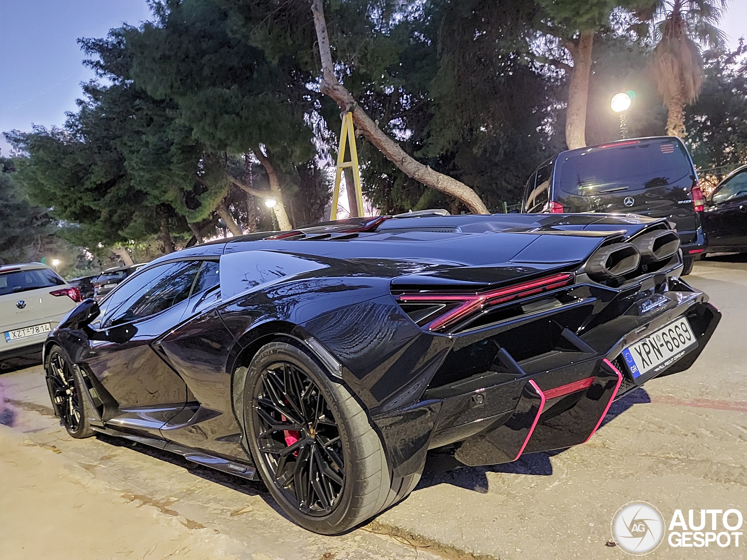 Lamborghini Revuelto - 25 November 2025 - Autogespot