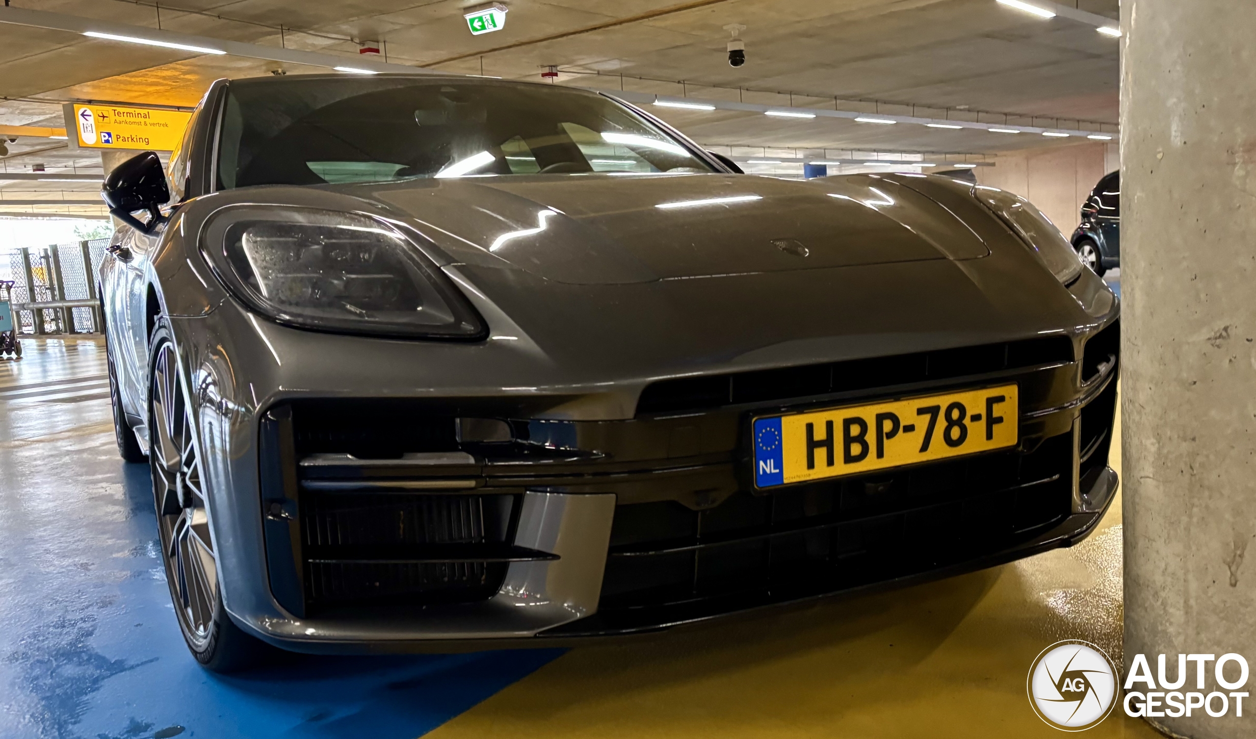 Porsche 972 Panamera Turbo E-Hybrid - 26 November 2025 - Autogespot