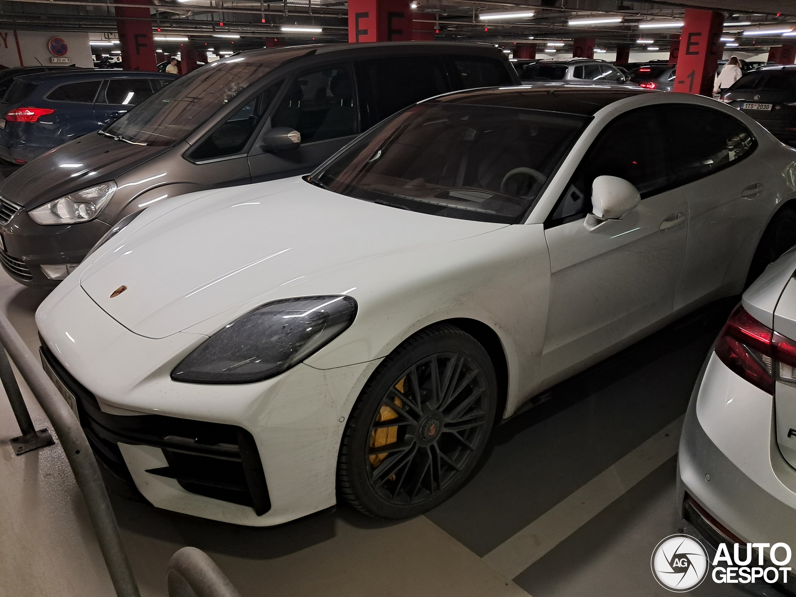 Porsche 972 Panamera GTS MkI - 29 November 2025 - Autogespot