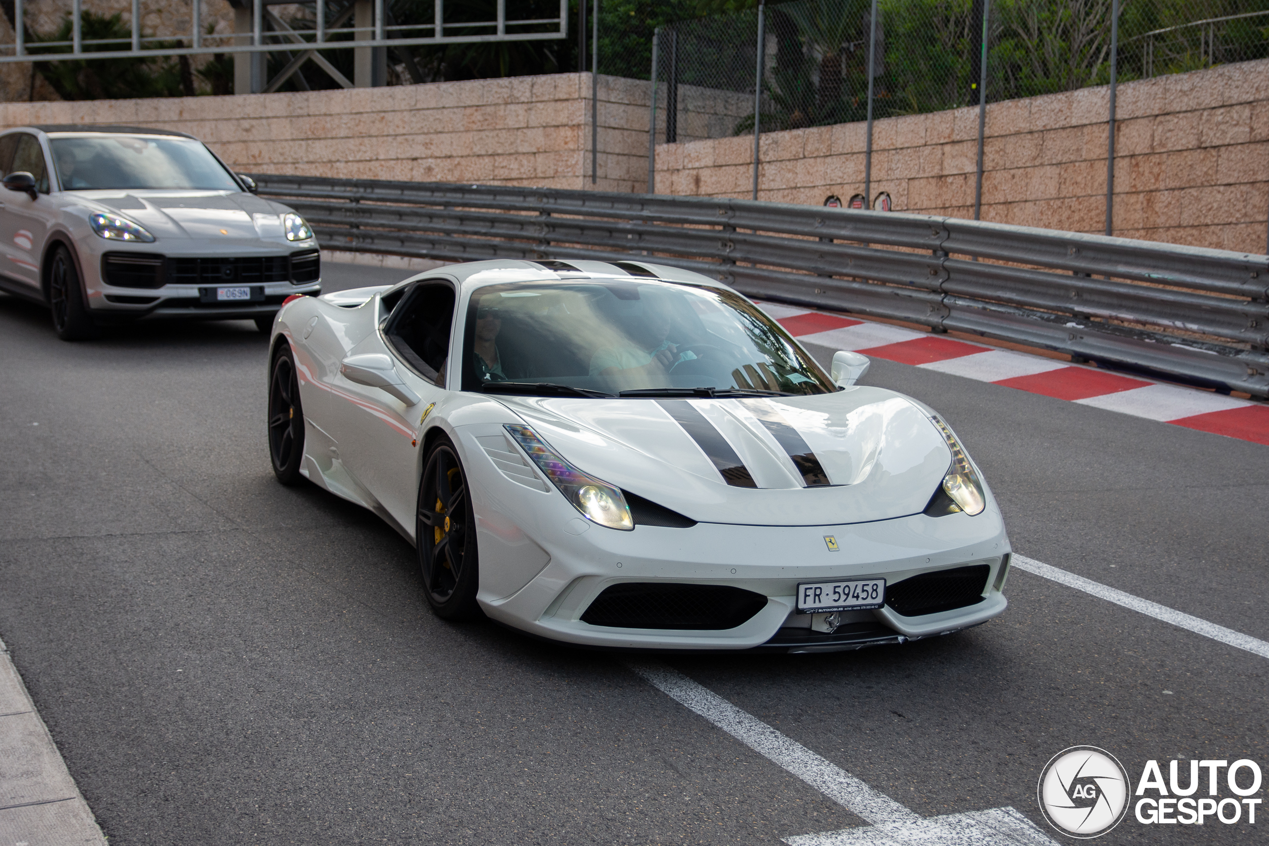 Ferrari 458 Speciale - 30 November 2025 - Autogespot