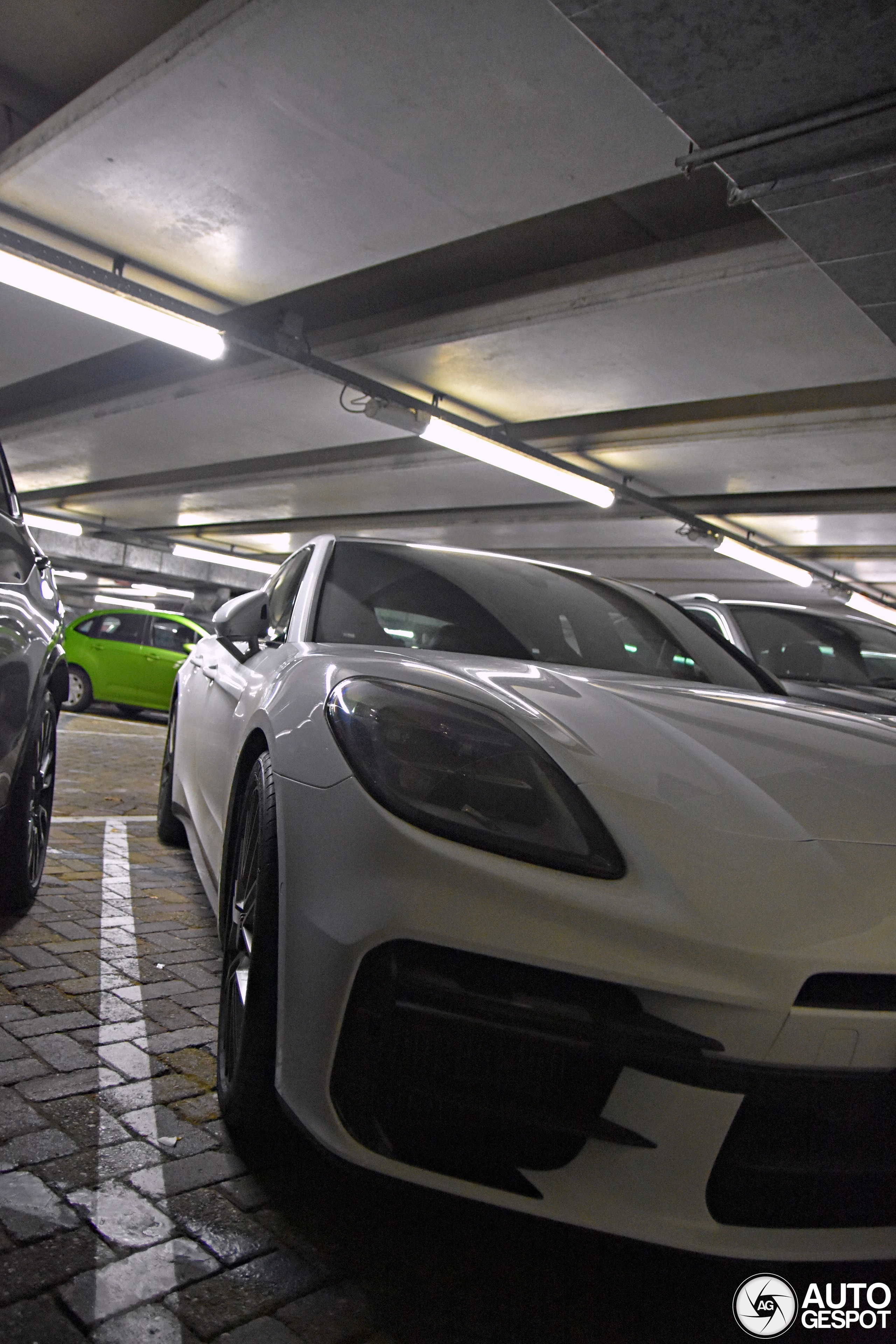 Porsche 972 Panamera Turbo E-Hybrid - 30 November 2025 - Autogespot