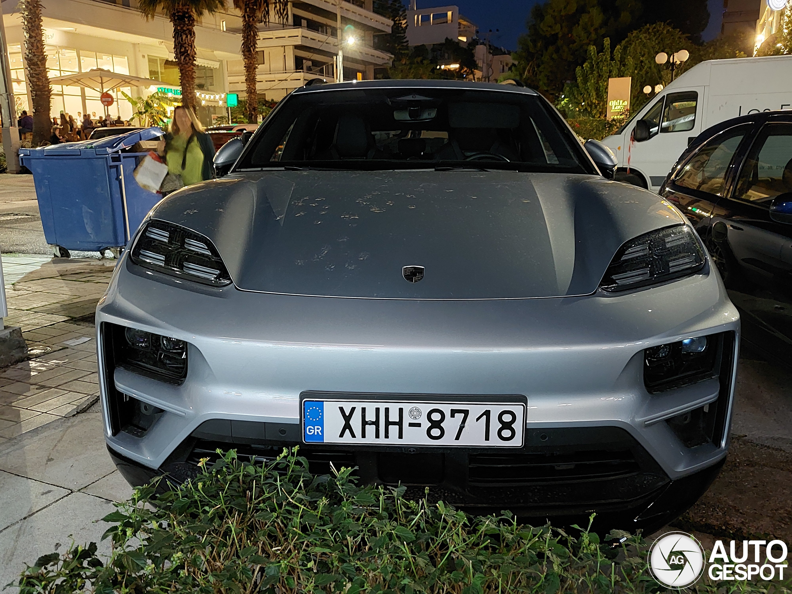 Porsche Macan EV Turbo - 30 November 2025 - Autogespot