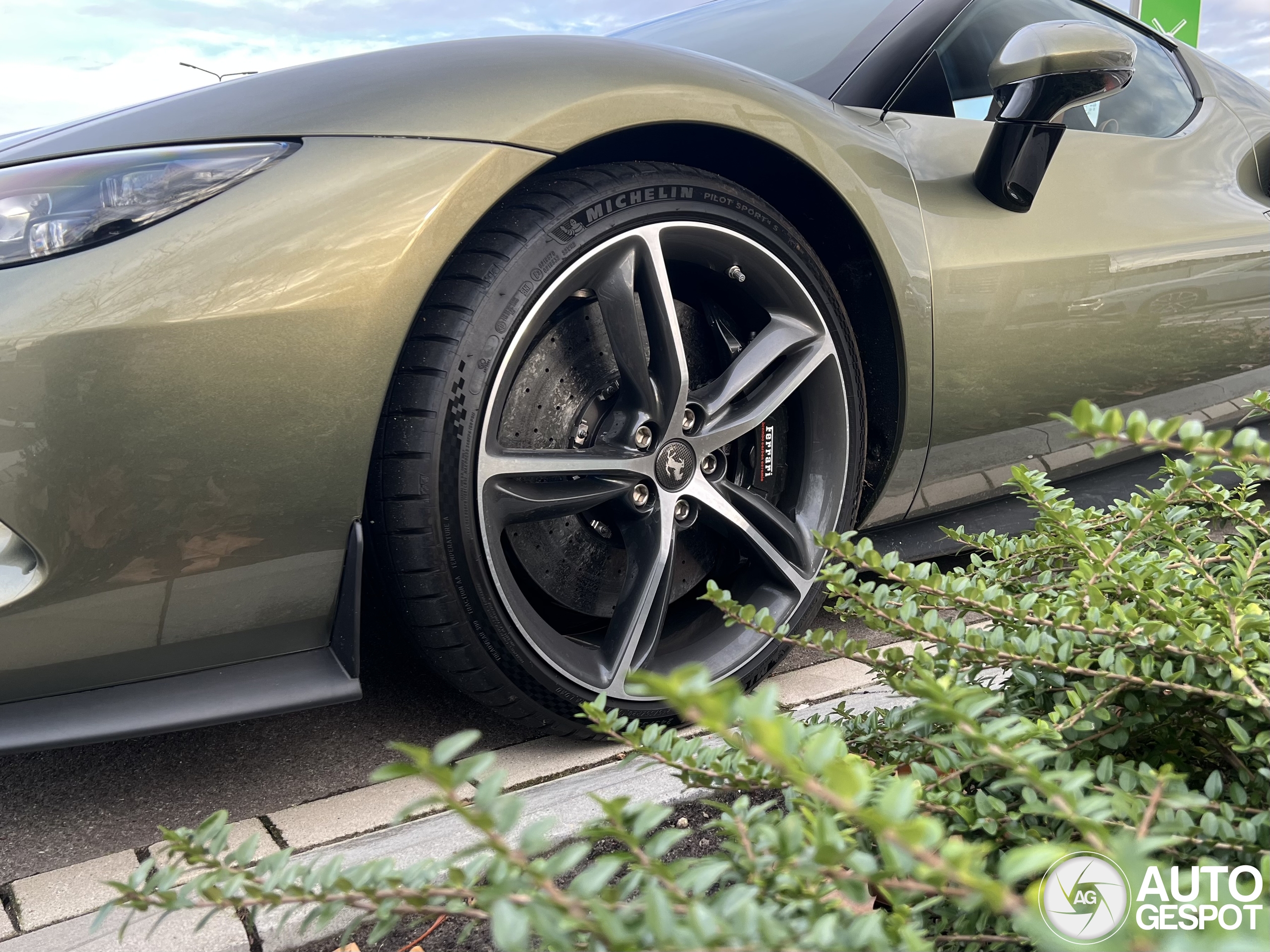 Ferrari 296 GTB - 01 December 2025 - Autogespot