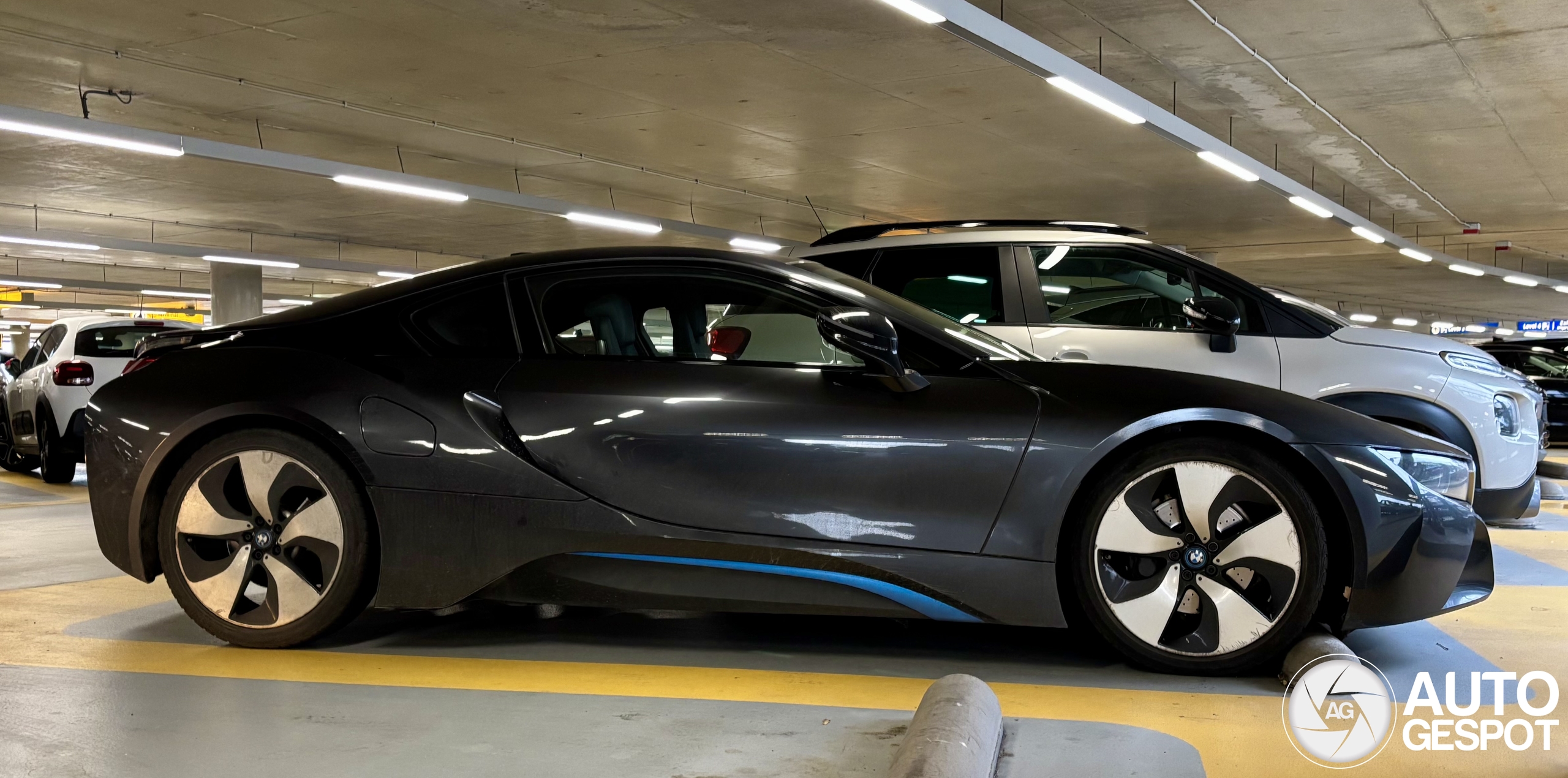 BMW i8 - 02 December 2025 - Autogespot