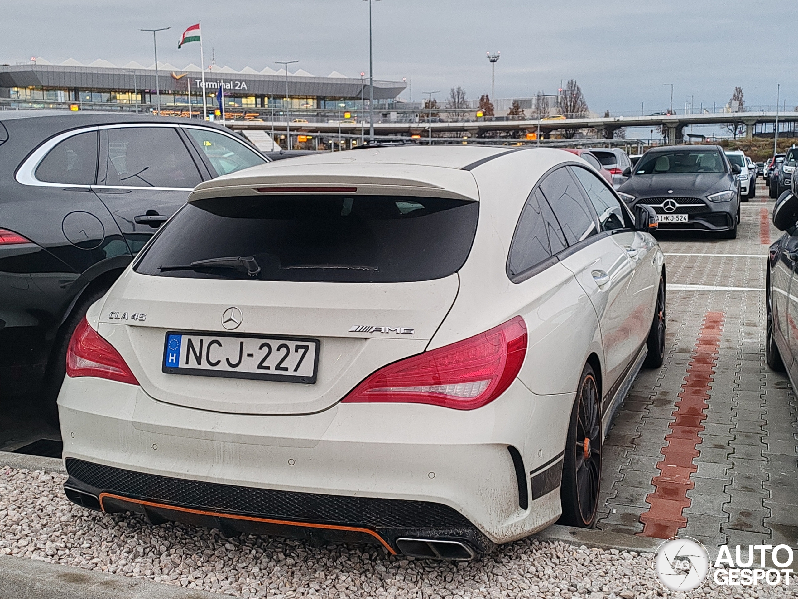 Mercedes-Benz CLA 45 AMG Shooting Brake OrangeArt Edition - 04 December ...