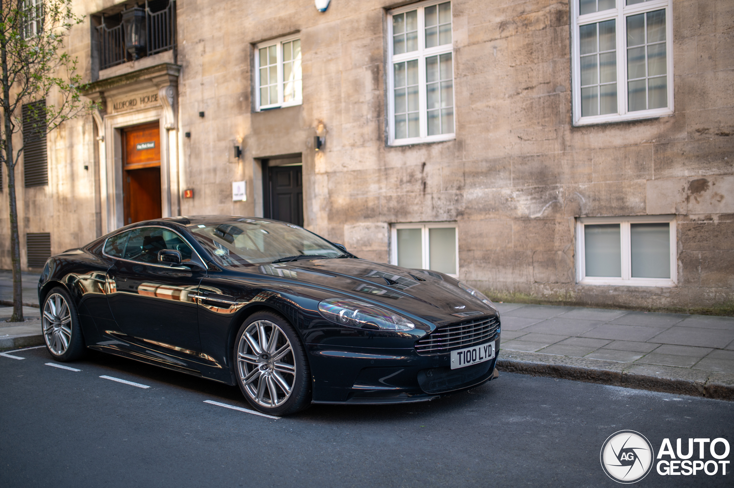 Aston Martin DBS - 05 December 2025 - Autogespot