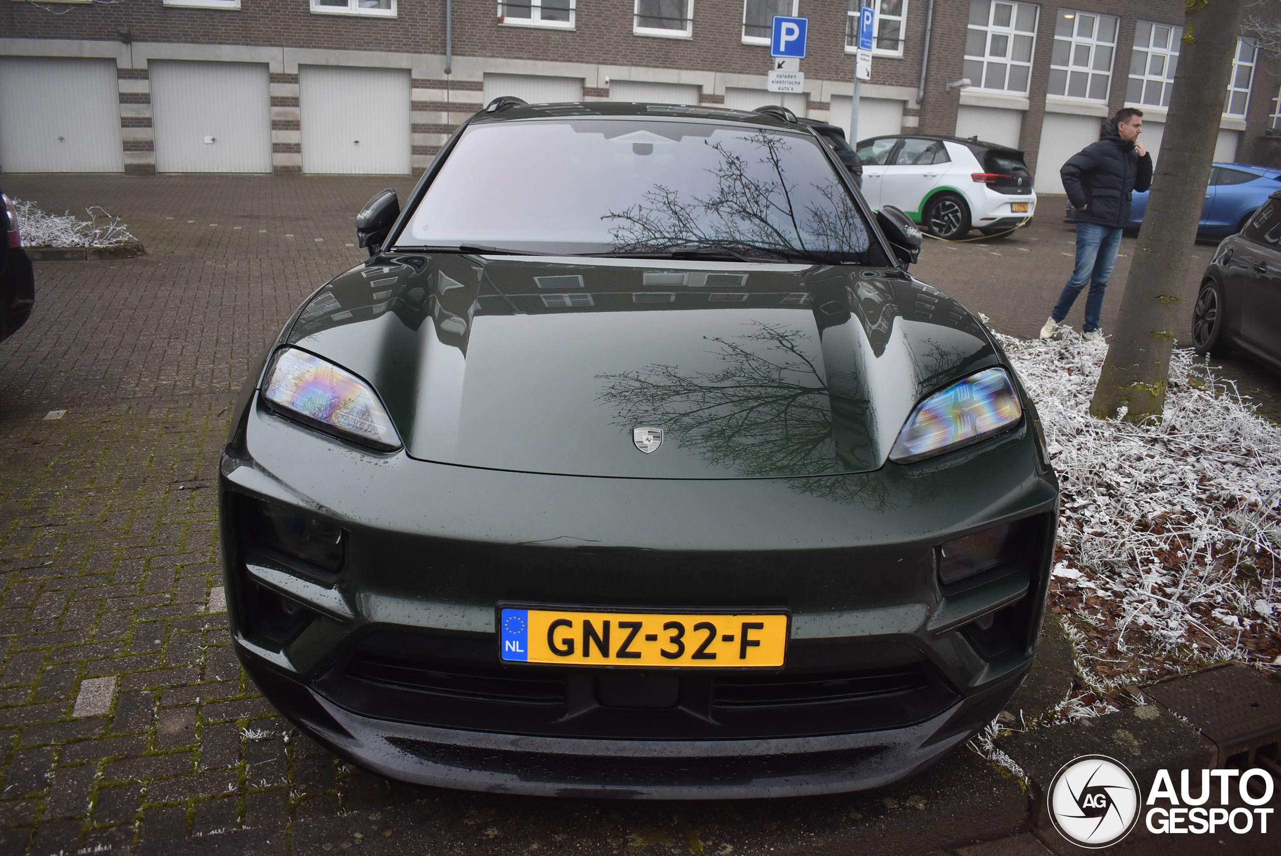 Porsche Macan EV Turbo - 07 December 2025 - Autogespot