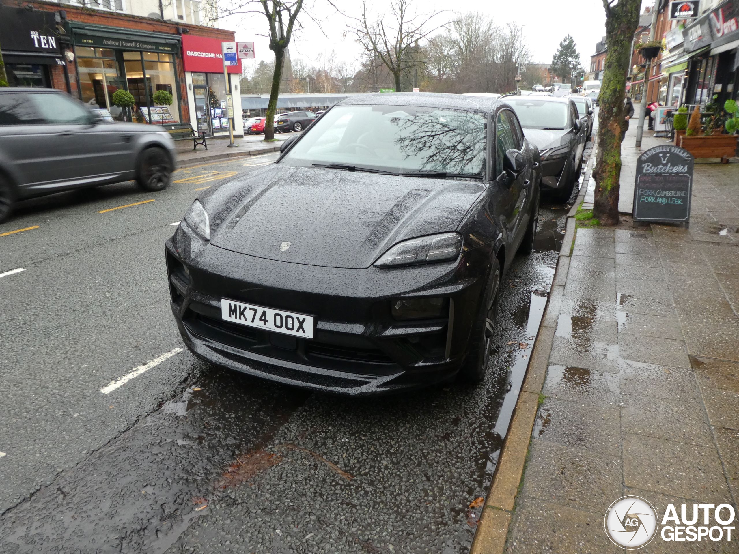 Porsche Macan EV Turbo - 08 December 2025 - Autogespot
