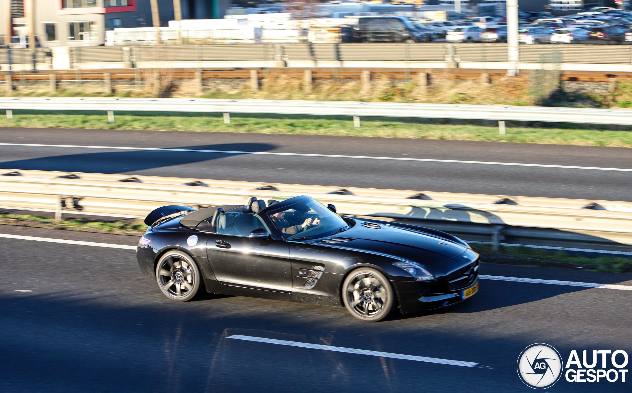 Mercedes-Benz SLS AMG Roadster - 13 December 2025 - Autogespot