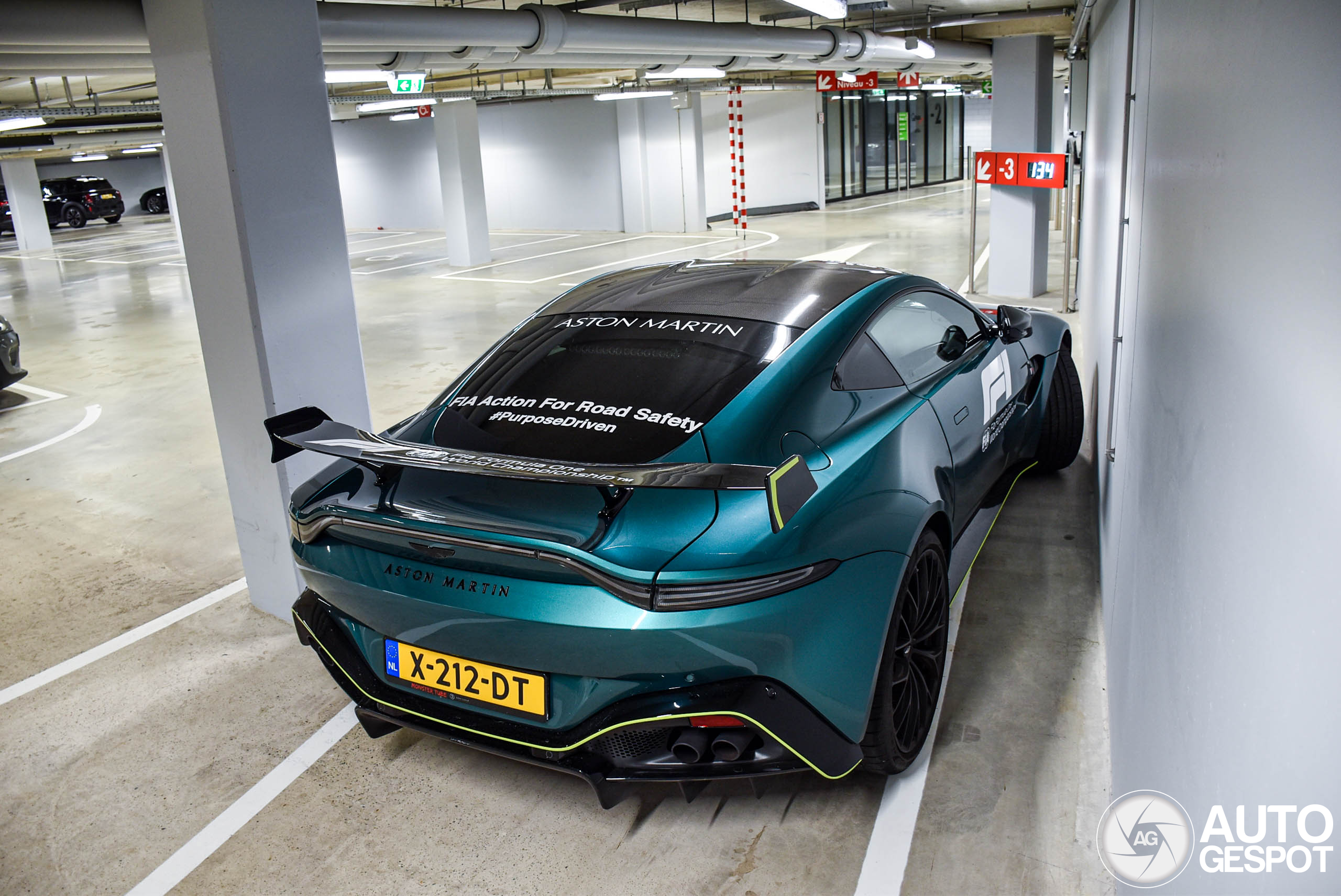 Aston Martin V8 Vantage Formula 1 Edition - 15 December 2025 - Autogespot