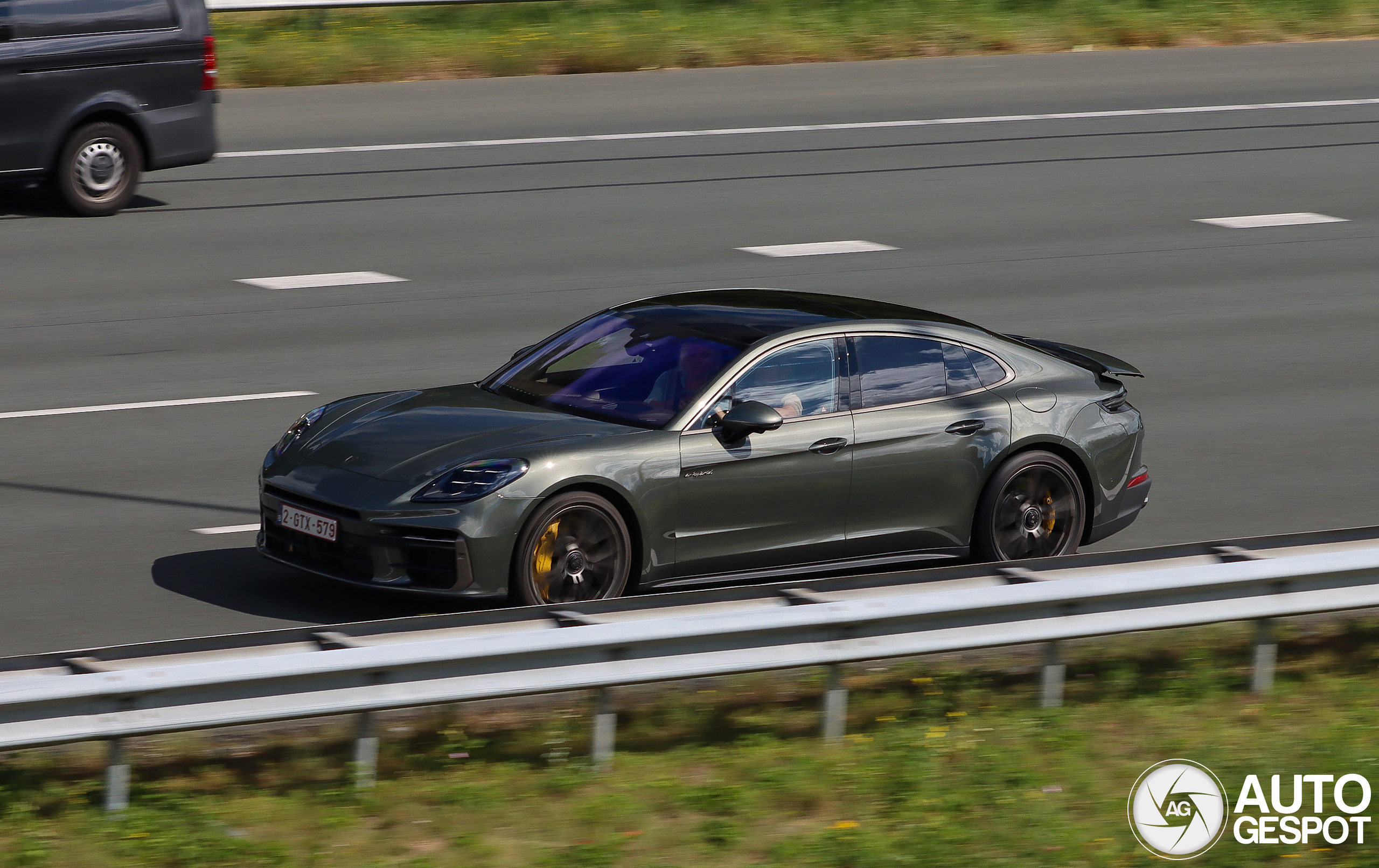 Porsche 972 Panamera Turbo S E-Hybrid - 17 December 2025 - Autogespot