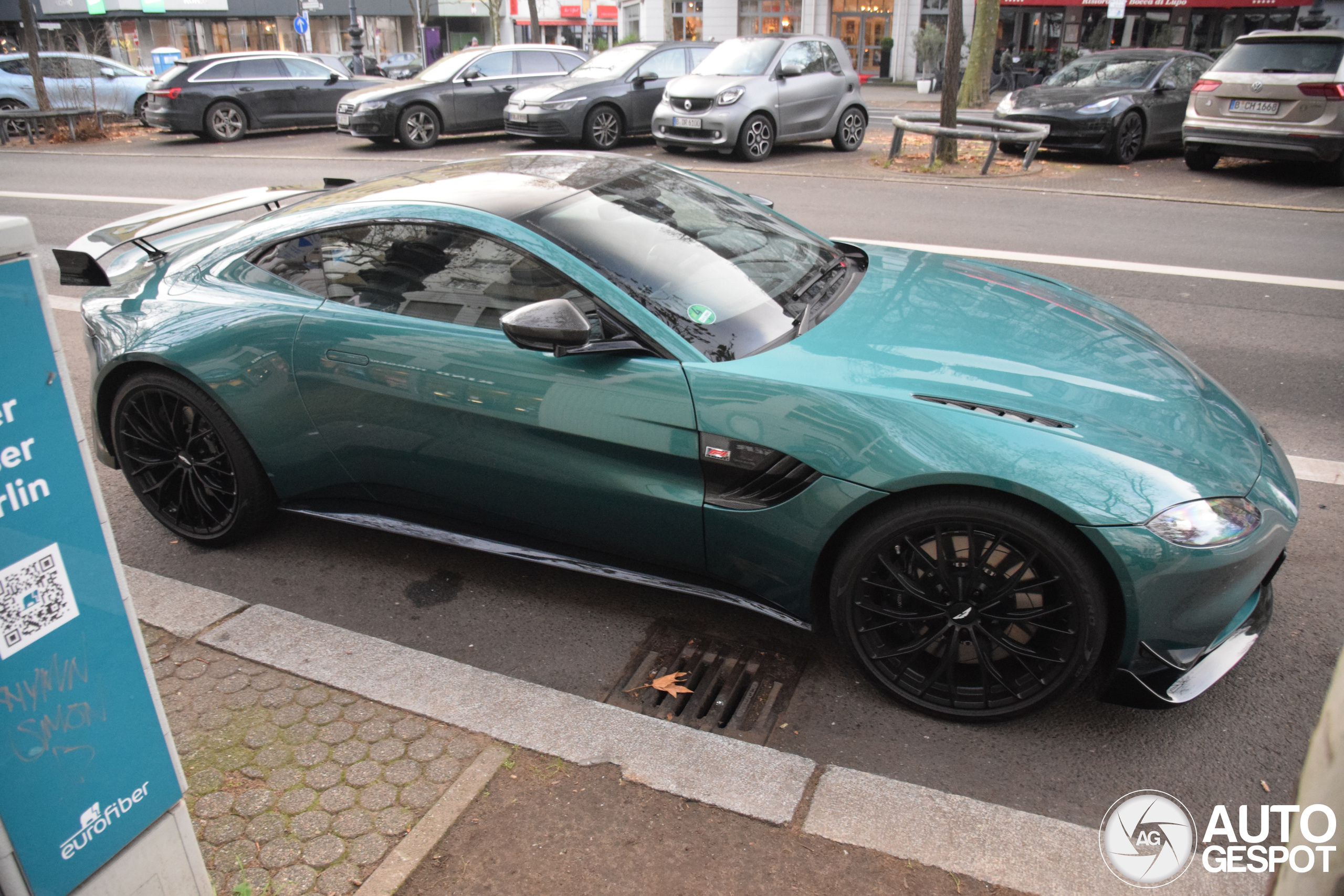 Aston Martin V8 Vantage Formula 1 Edition - 20 December 2025 - Autogespot