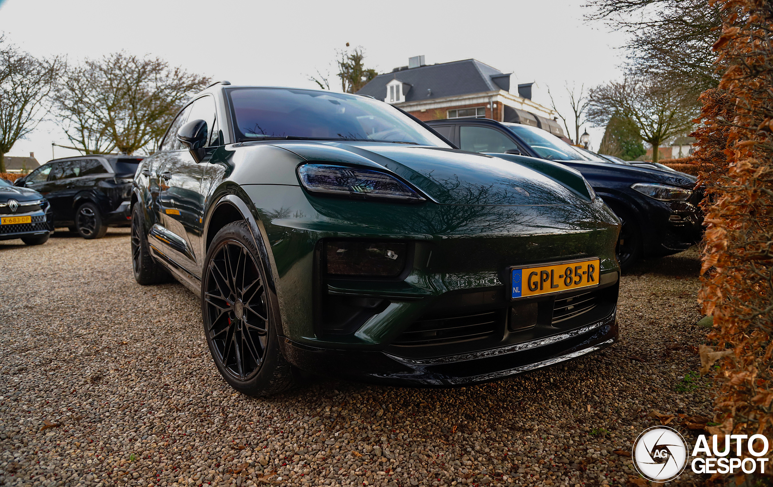 Porsche Macan EV Turbo - 20 December 2025 - Autogespot