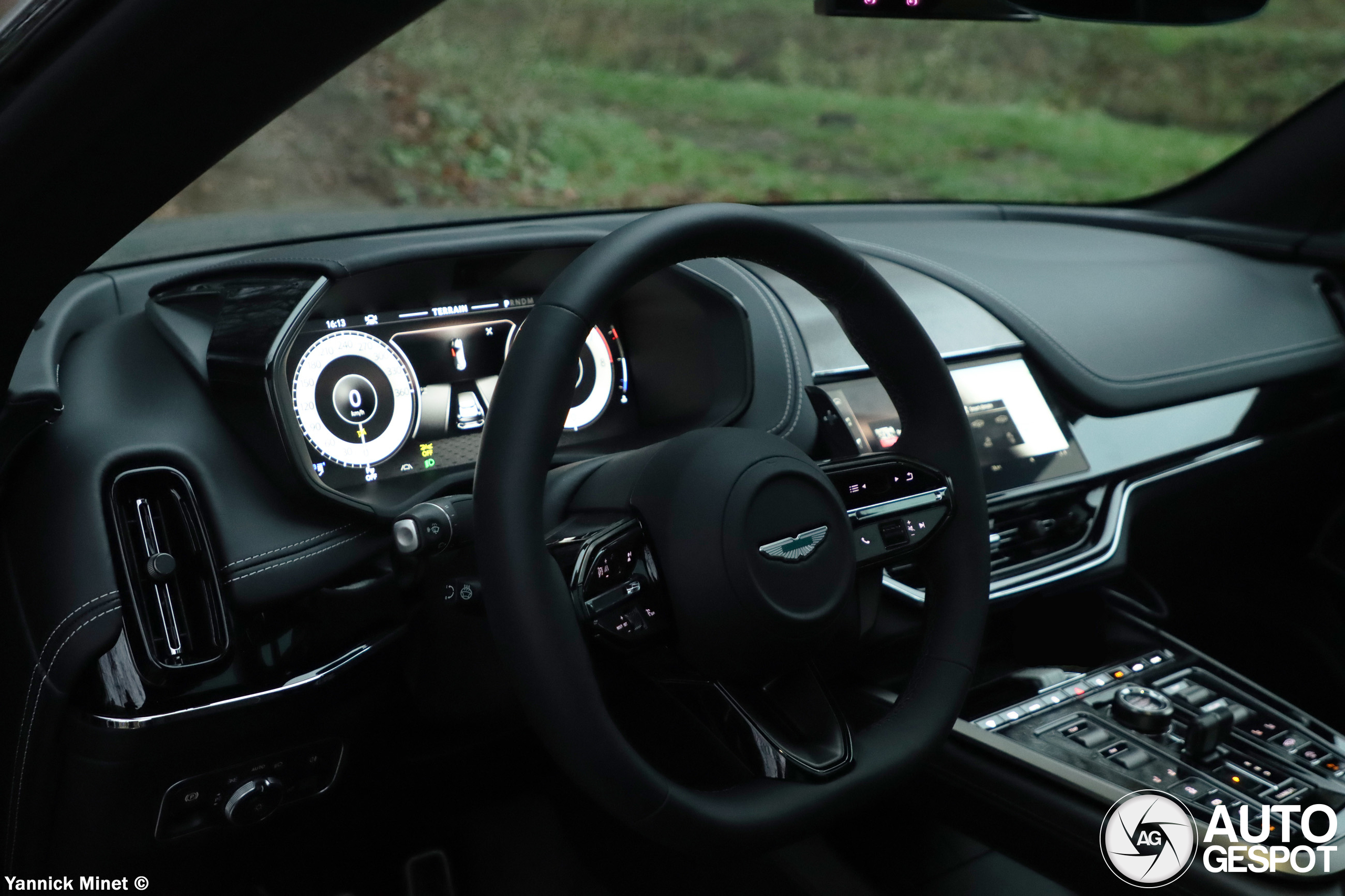 Aston Martin DBX S - 22 December 2025 - Autogespot