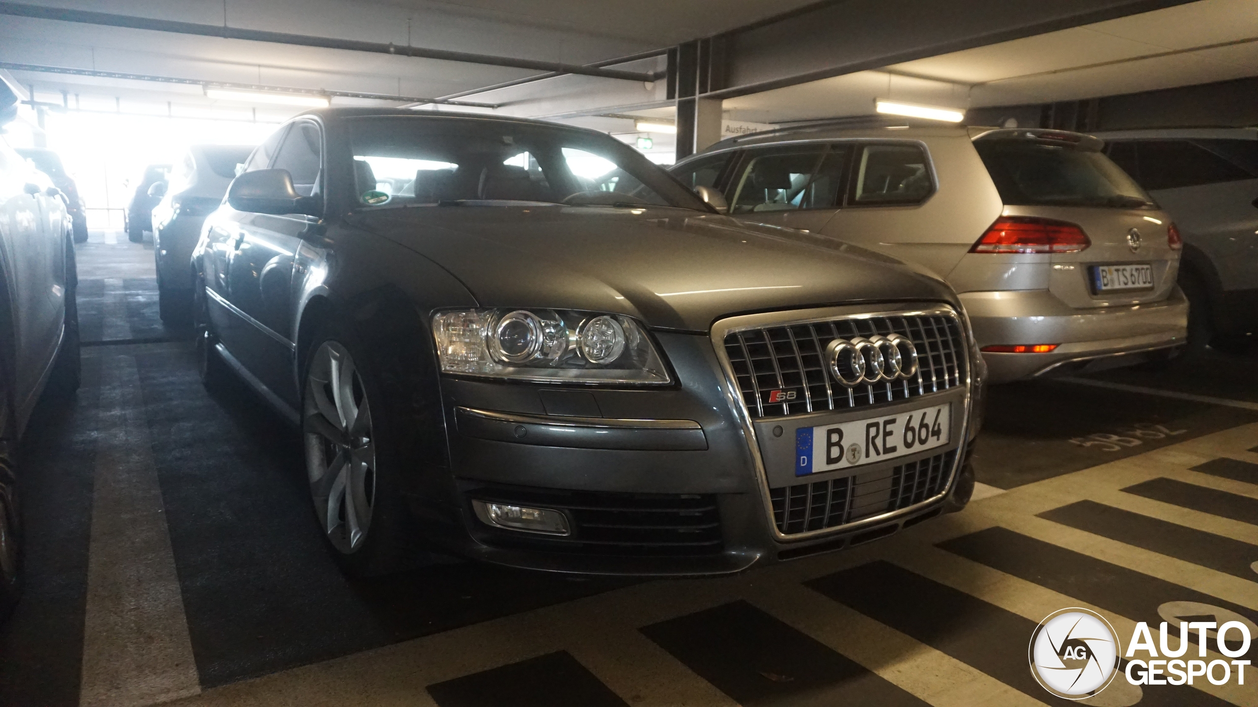 Audi S8 D3 - 25 December 2025 - Autogespot